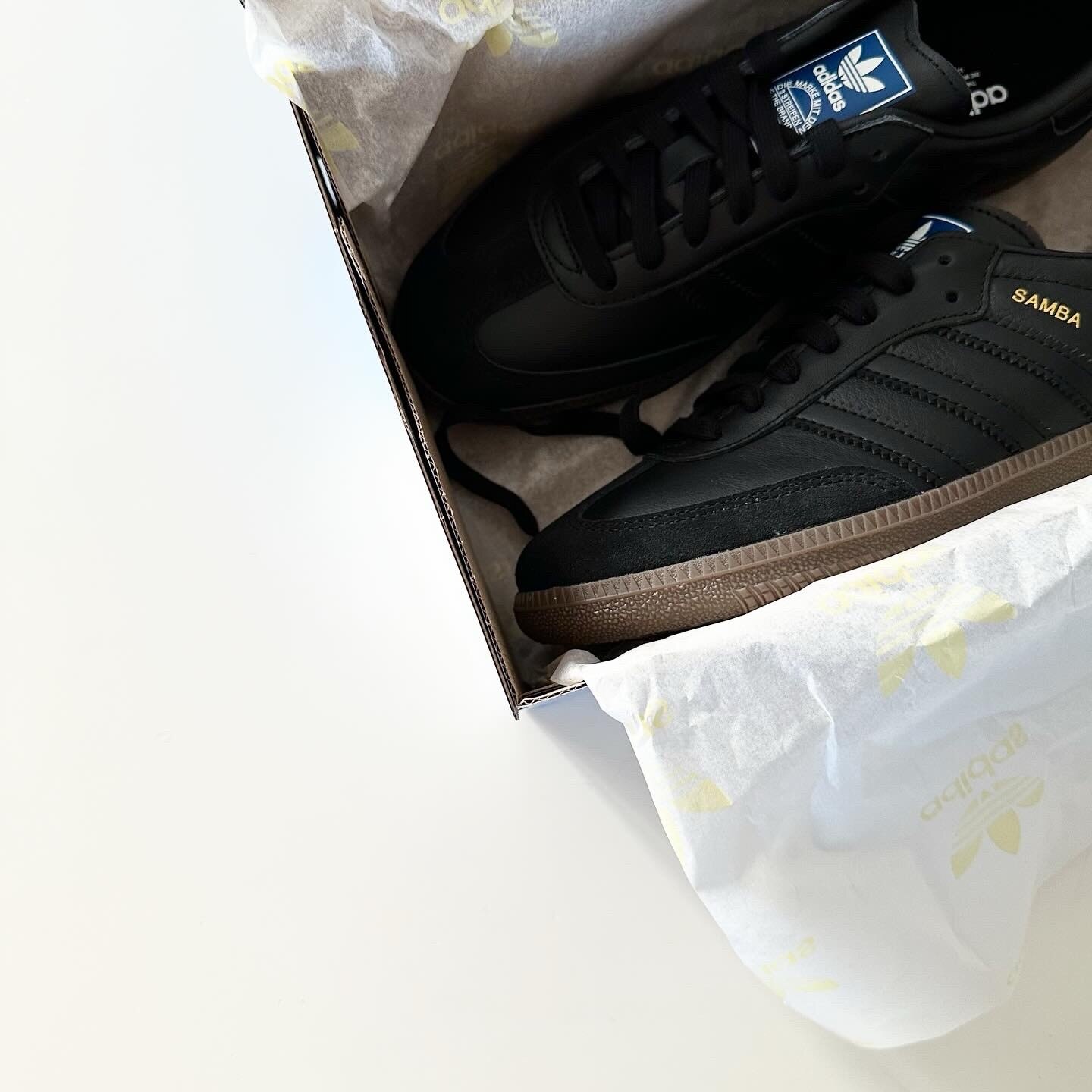 adidas アディダスオリジナルス SAMBA OG サンバ OG ガムソール スニーカー IE3438 黒 ブラック メンズ シューズ レディース