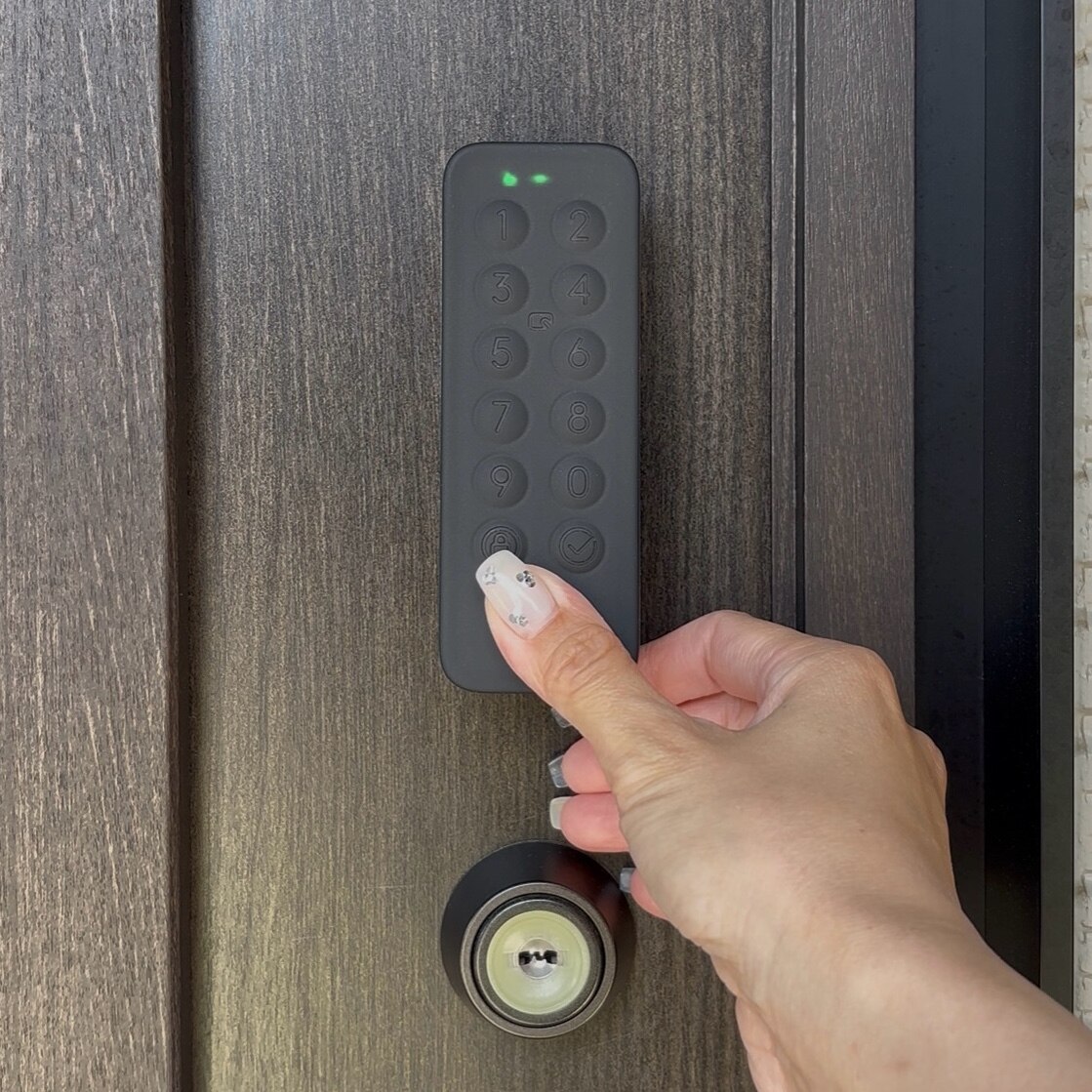 【SS期間値下げ＆300%ポイント抽選】【SS限定無料プレゼント！】【レビュー特典開催！】【1ドア2ロック対応】SwitchBot ドアロックProセット スマートロックプロ ツインロック対応 ...