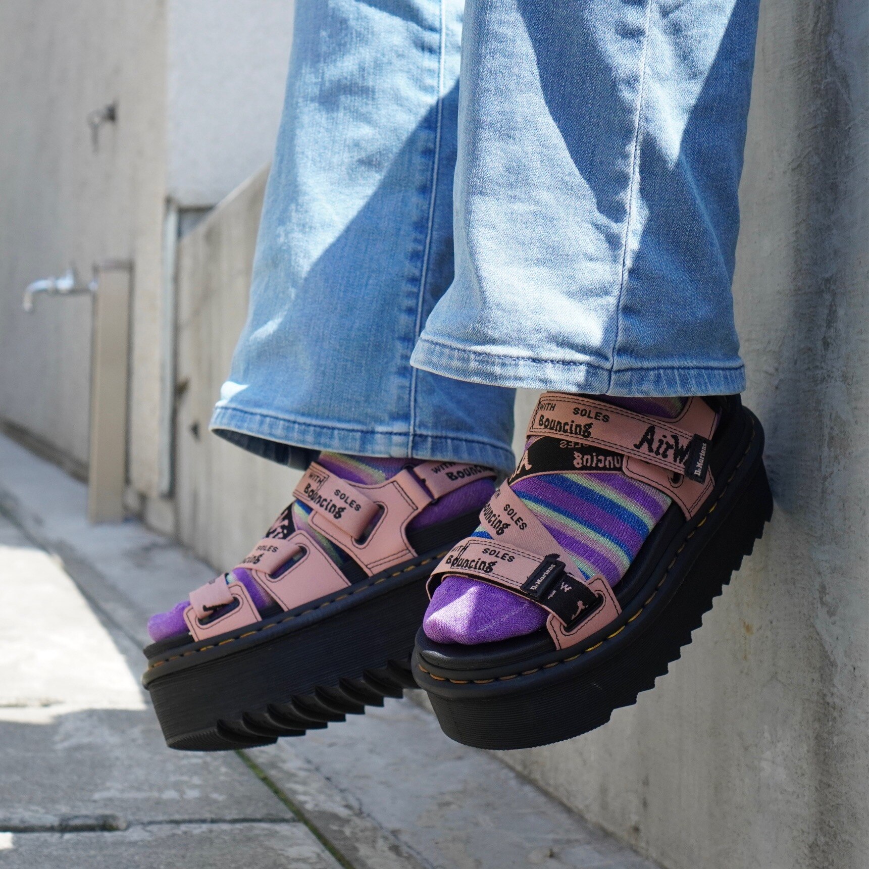 【日本正規品】ドクターマーチン サンダル 厚底 初回交換送料無料 KIMBER SANDAL 30755329 PEACH BEIGE ...