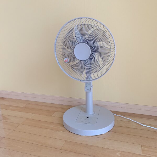扇風機 dcモーター 左右自動首振り リビング扇風機 フルリモコン 静音 省エネ 風量9段階 YLX-DJD30E dc扇風機 リビングファン 羽根径30cm サーキュレーター 節電 おしゃれ ...