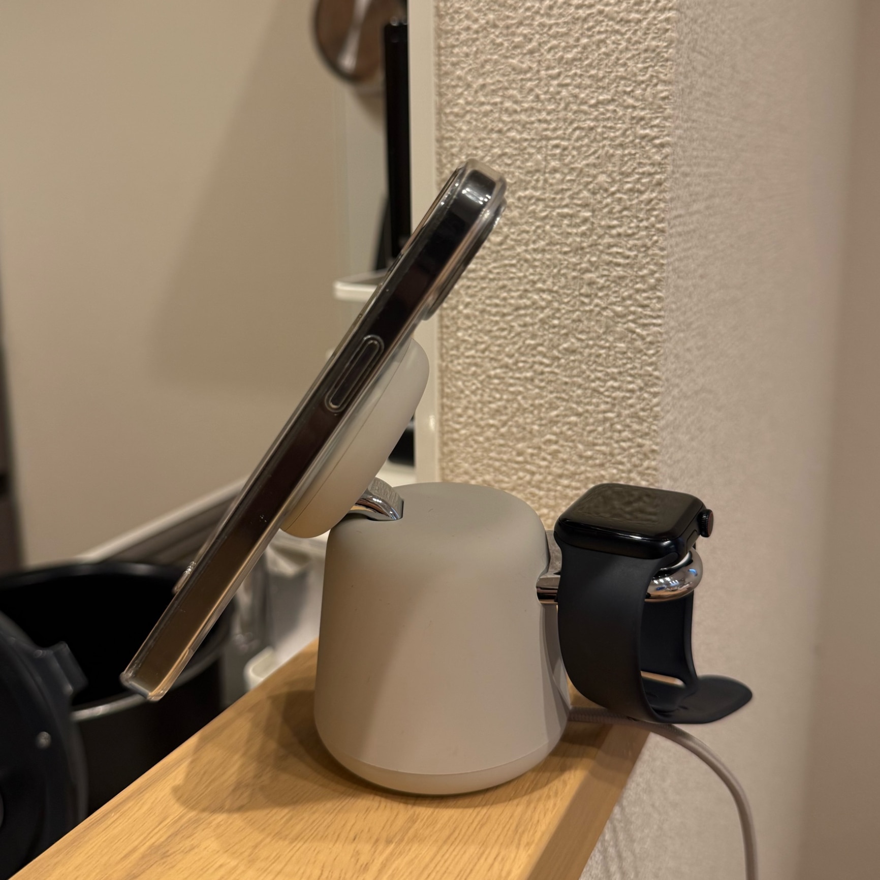 【ランキング1位獲得！】Belkin 2 in 1 MagSafe充電器 最大15W高速充電 ワイヤレス充電器 MagSafe公式認証 ...