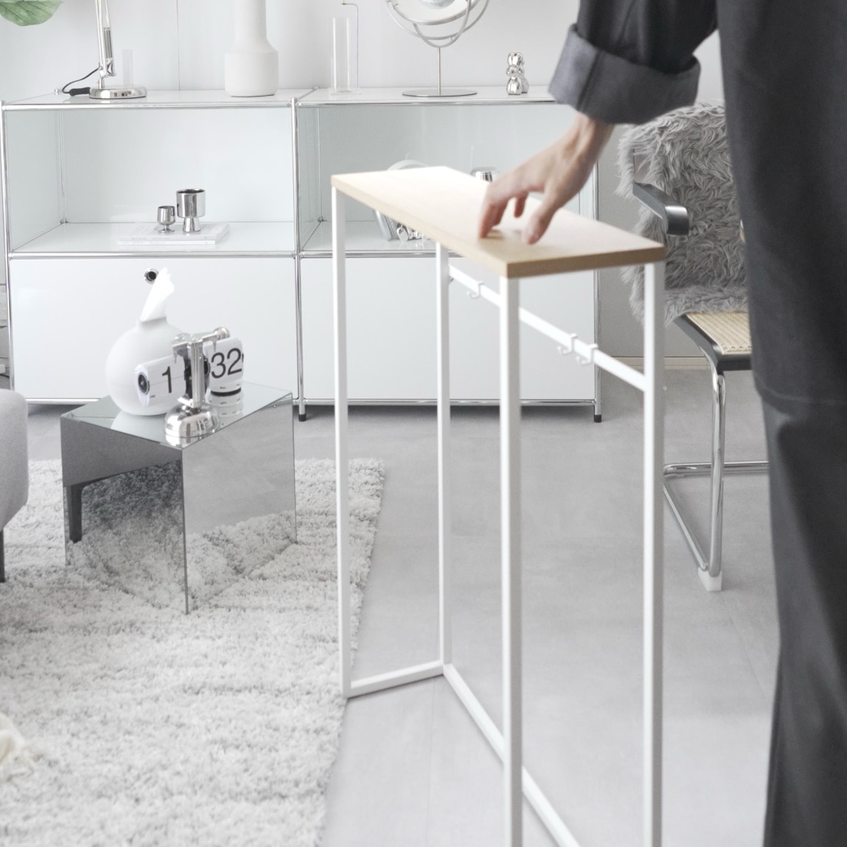 【POINT5倍】tower コンソールテーブル タワー【宅配便対象】山崎実業 yamazaki 正規 公式 おしゃれ シンプル モノトーン スタイリッシュ テーブル 玄関 インテリア スリム