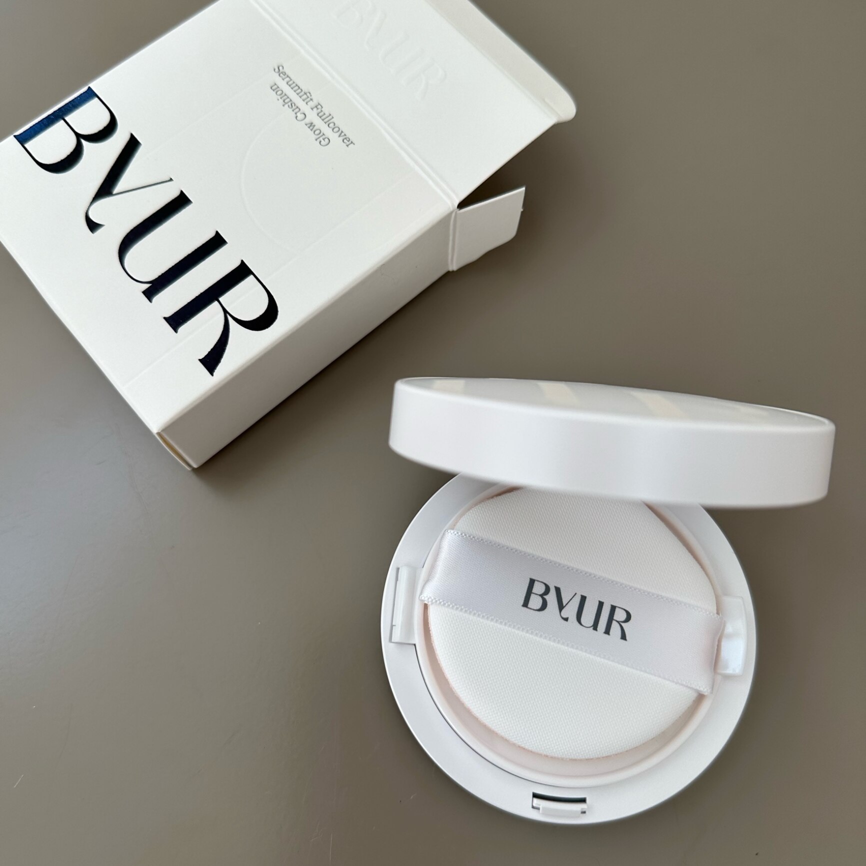 ByUR バイユア 公式 セラムフィット グロークッション ／ マットクッション ファンデーション 韓国コスメ バイユア ベースメイク カバー力 高密着 マット ツヤ肌 保湿ケア 毛穴カバー ...