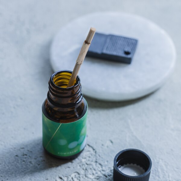 【最強配送】火を使わない 線香 「hito/toki ひととき ディフューザー タイプ」 香立付 全3種 hitotoki SESERAGI KOMOREBI YASURAGI お香 線香立て ...