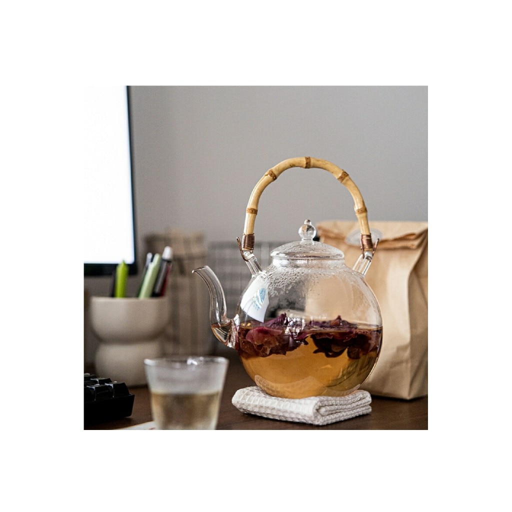 IwaiLoft 朧月 ガラスケトル 900ml 耐熱 ガラス ティーポット 竹の持ち手 まんまるポットヤカン 湯沸かし 手作り おしゃれ ガラスポット ガラスティーポット 大容量 紅茶ポット ...