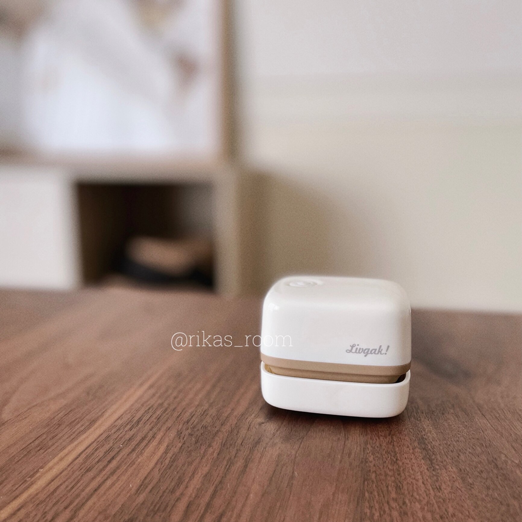 【SONIC】【新入学】リビガク スージーコロン 乾電池式卓上そうじ機 アイボリー LV-4641-I | 文具 文房具 オフィス用品 事務用品 日用品 ステーショナリー 業務用 記念品