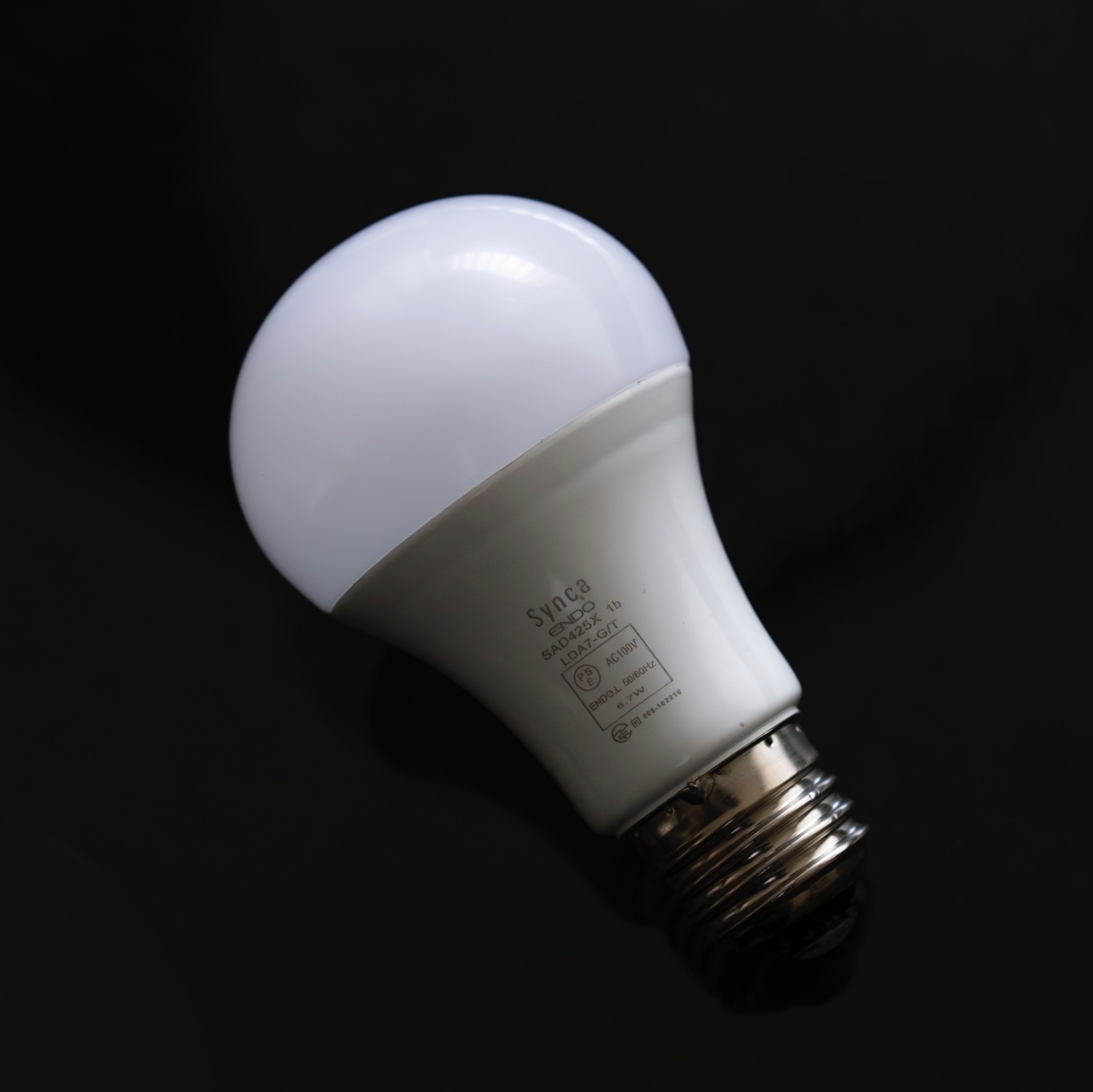 SAD425X 遠藤照明 LED電球 Synca調色 Fit調光 (E26)