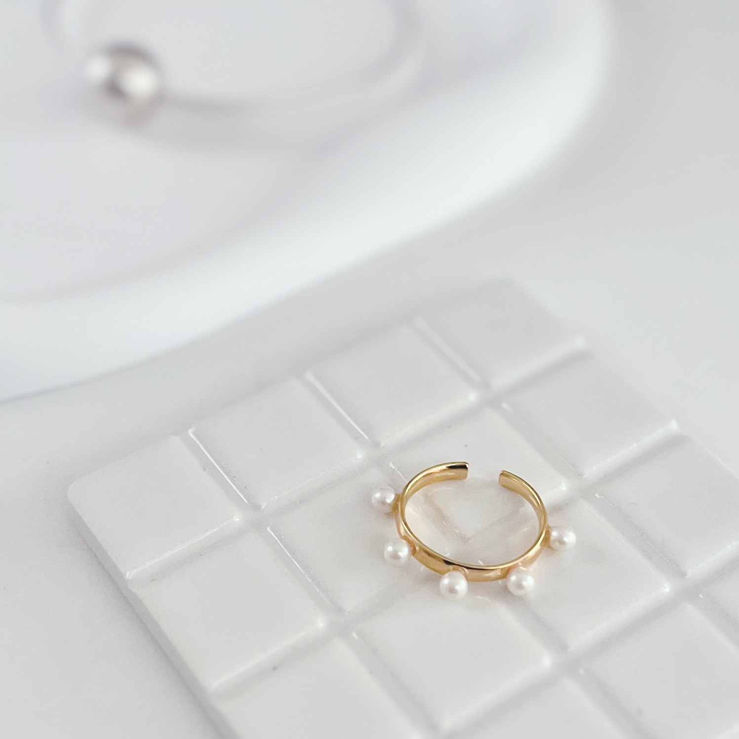 【最大10％OFFクーポン配布中！】 イヤーカフ 日本製 K18GP パール イヤリング ステーション イヤカフ フープ ニッケルフリー 個性的 片耳用 トレンド おしゃれ 人気 大人 ...