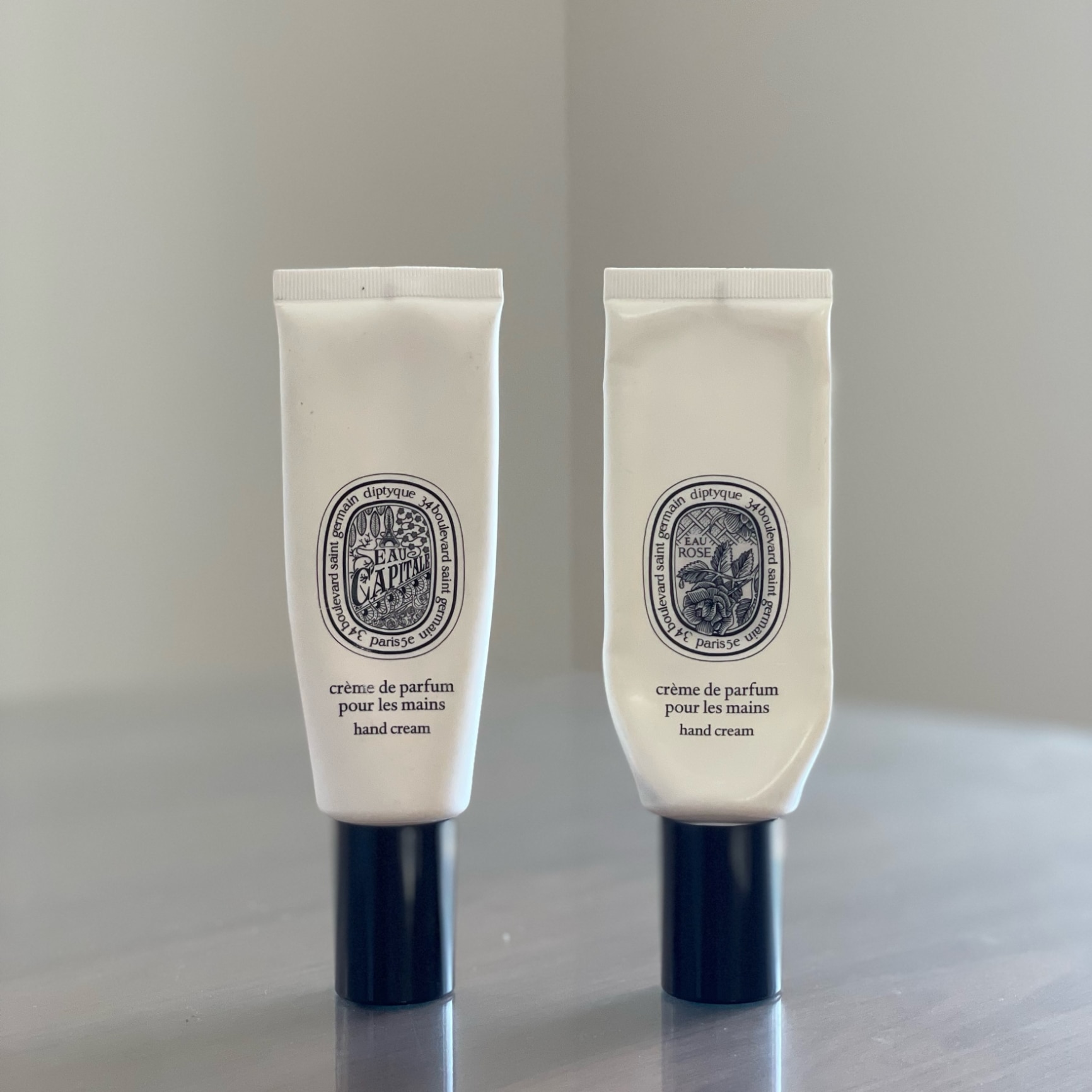 ポイント10倍＆割引クーポン DIPTYQUE ディプティック ハンドクリーム オー キャピタル 45ml【宅配便送料無料】 ギフト 誕生日 プレゼント 15時までの決済確認で即日発送！