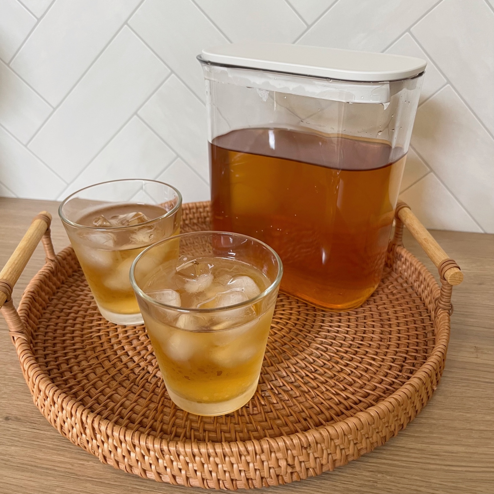 marna ウォーターピッチャー 1.0L マーナ 耐熱 洗いやすい パッキンなし 食洗機対応 麦茶ポット お茶ポット 冷水筒 水出し アイスコーヒー サーバー スリムジャグ 保存容器 1 ...