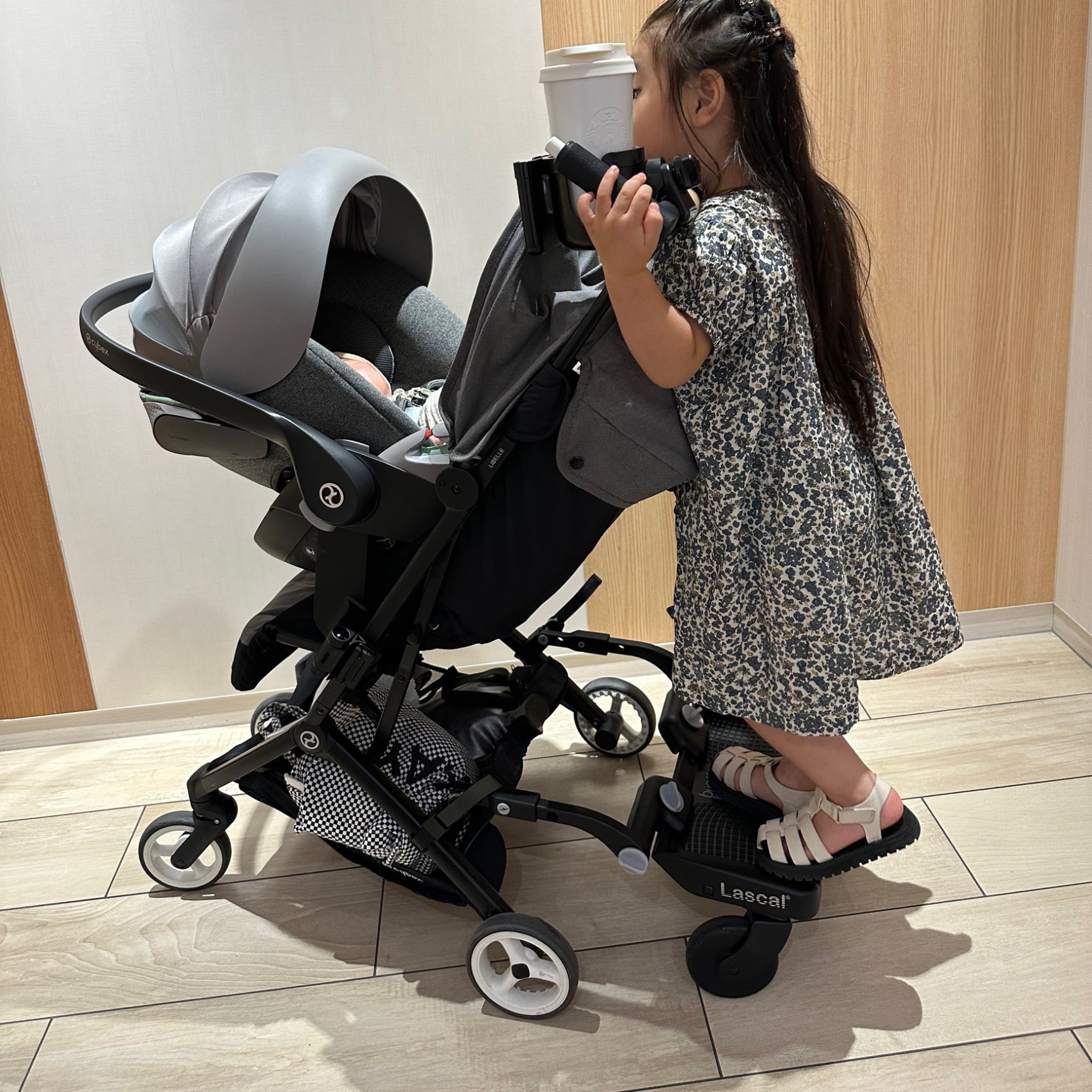 \全商品11倍以上！／【正規品】【550円OFF】 ラスカル バギーボード グレー Lascal ティーレックス ベビーカー ステップ 台 ボード 兄弟 姉妹 二人乗り 2人乗り 立席ボード ...