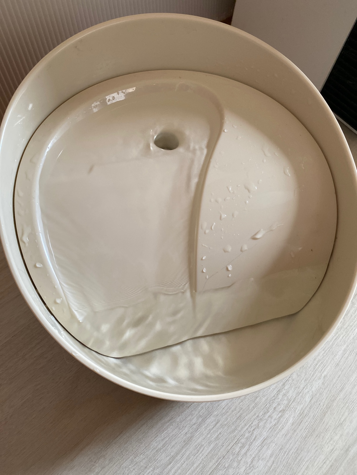 ジェックス ピュアクリスタル コパン 猫用フィルター式給水器 950ml ベージュ GEX 給水器 フィルター 水飲み器 猫 ねこ【送料無料】