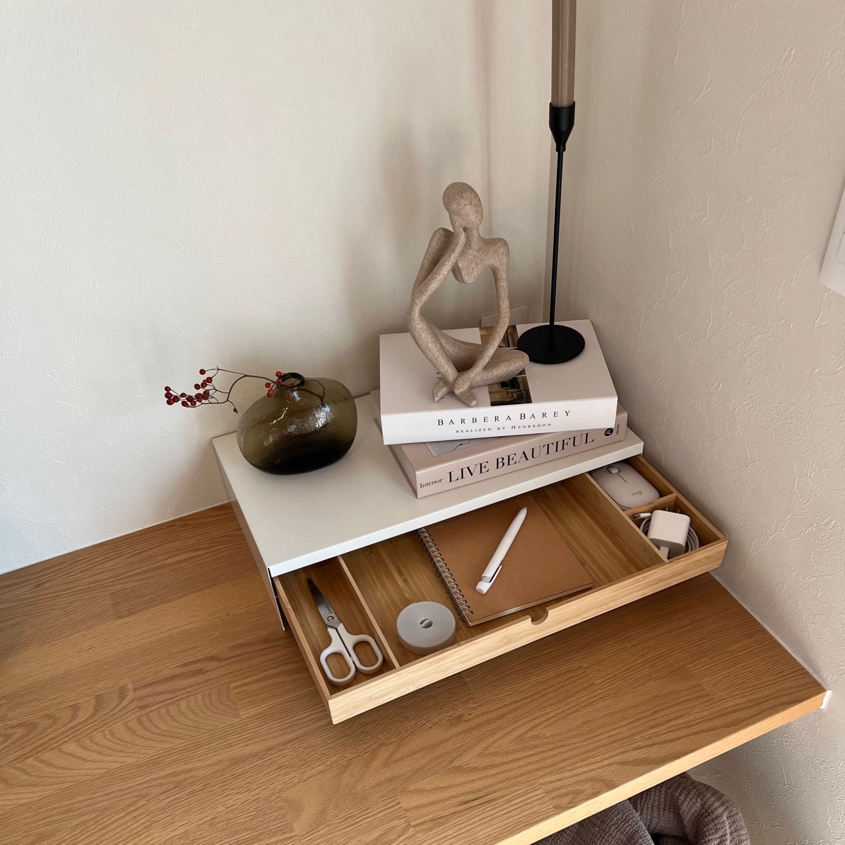 IKEA イケア モニタースタンド 引き出し付き ホワイト m80474783 ELLOVEN エロヴェン インテリア雑貨 オフィス家具 ...