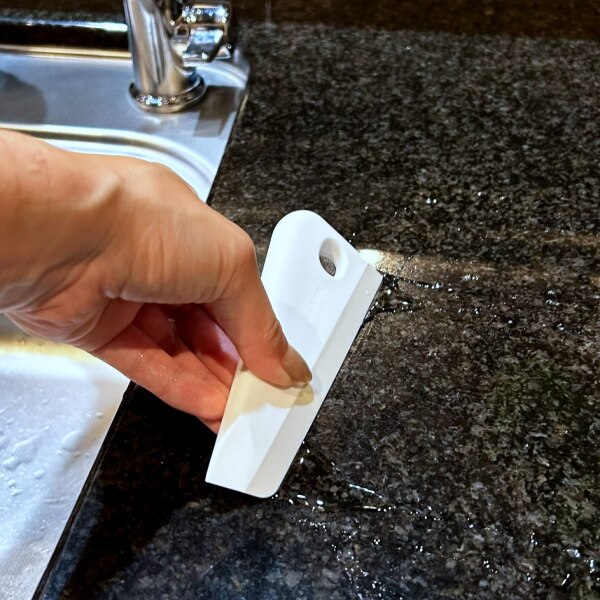 キッチン スキージー キッチンスキージー marna マーナ K759 クッチーナホーム マーナ スキージー キッチン スクイージー おすすめ キッチン 水切り 水切りワイパー おしゃれ 布巾 ...