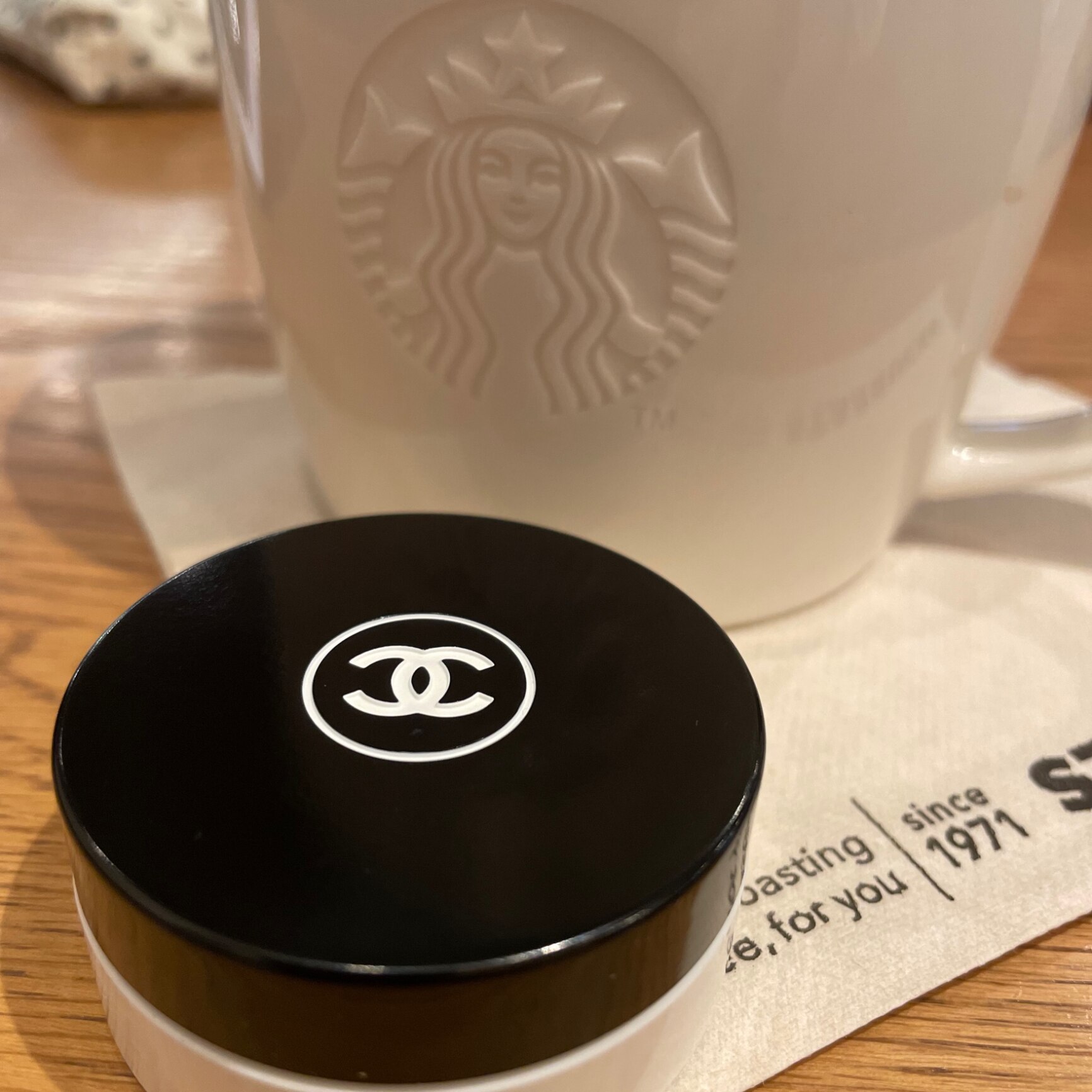 シャネル イドゥラ ビューティ リップバーム 10g(高保湿) CHANEL HYDRA BEAUTY LIP NUTRIT★あす楽★楽天最 ...