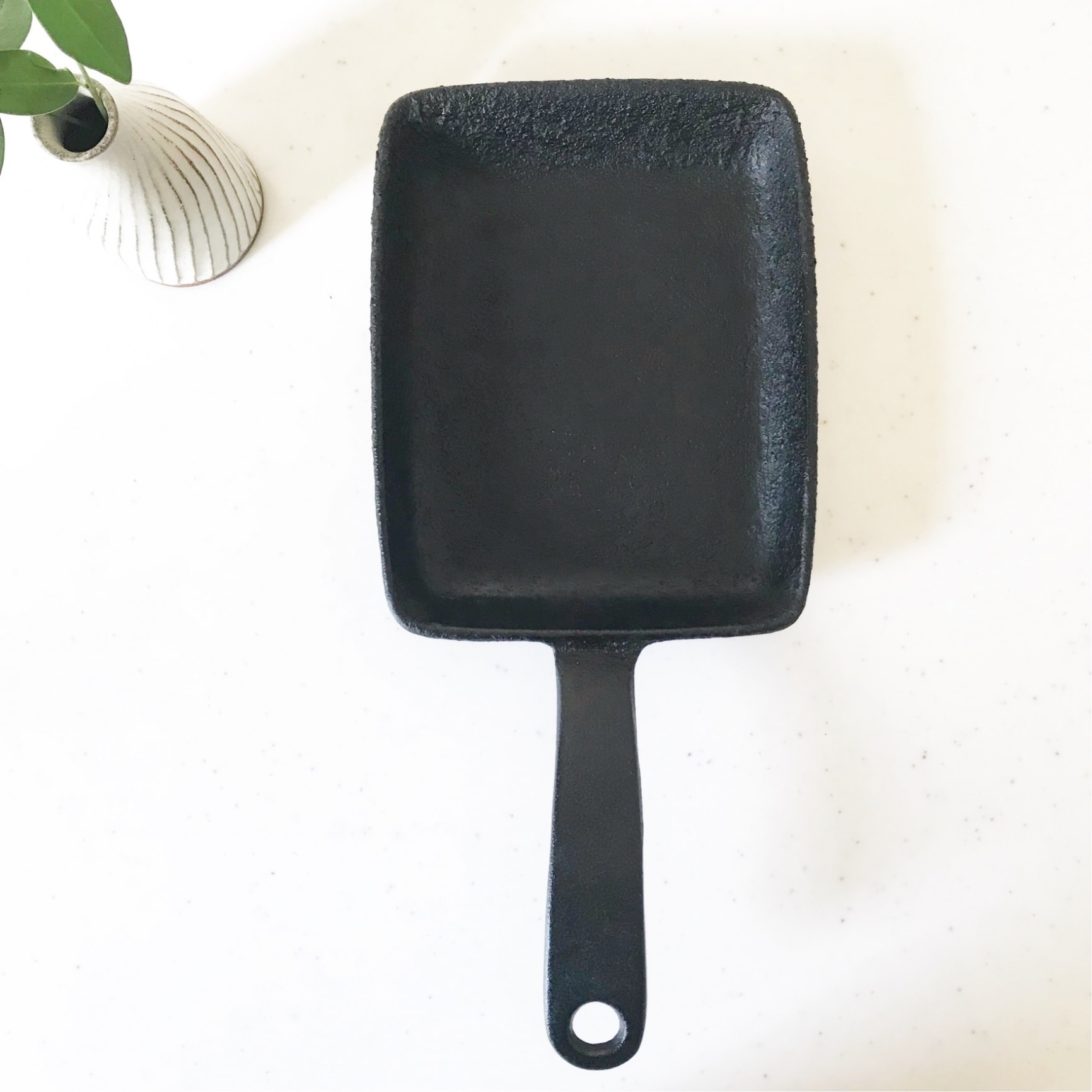 及源鋳造（OIGEN）南部鉄器 盛栄堂 角玉子焼 F-141