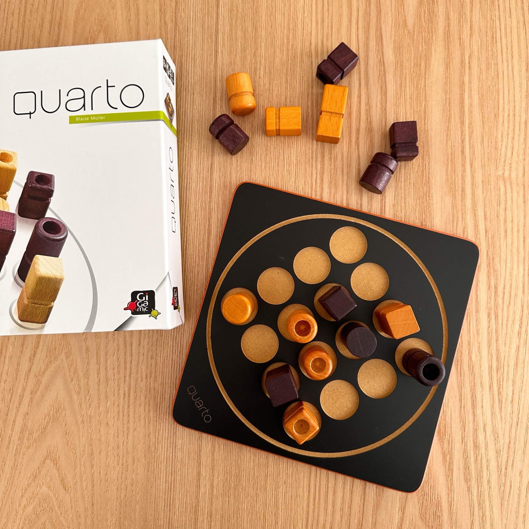 ギガミック Gigamic クアルト ミニ QUARTO MINI ボードゲーム GDQA 3.421271.300441 木製 テーブルゲーム おもちゃ 知育 玩具 子供 脳トレ ゲーム ...