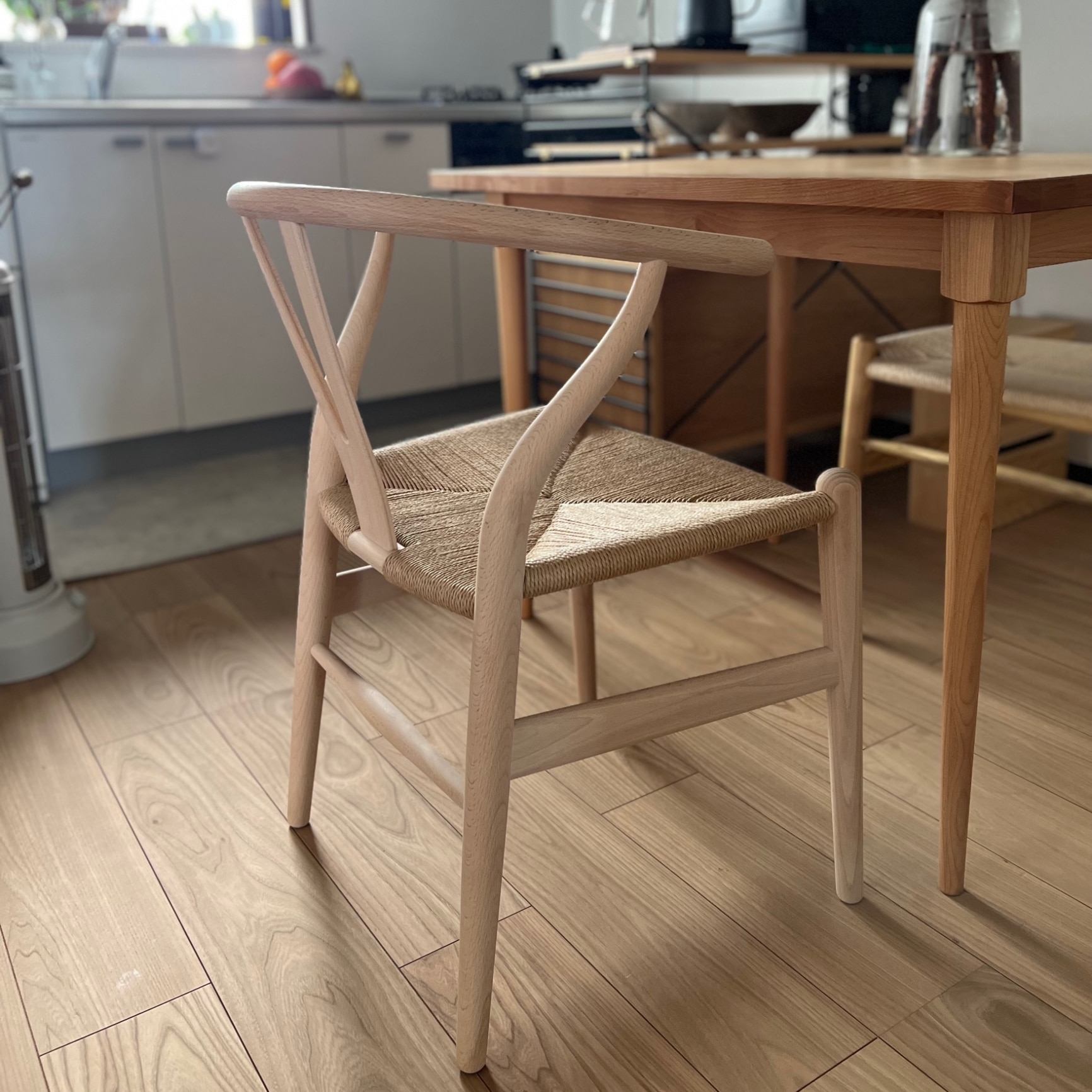 【2/1～値上！】【即納品】CARL HANSEN & SON Yチェア CH24 ビーチ材・ソープ仕上 SH45cm ナチュラル ペーパーコード 北欧家具 デンマーク 椅子 デザイナーズ ...