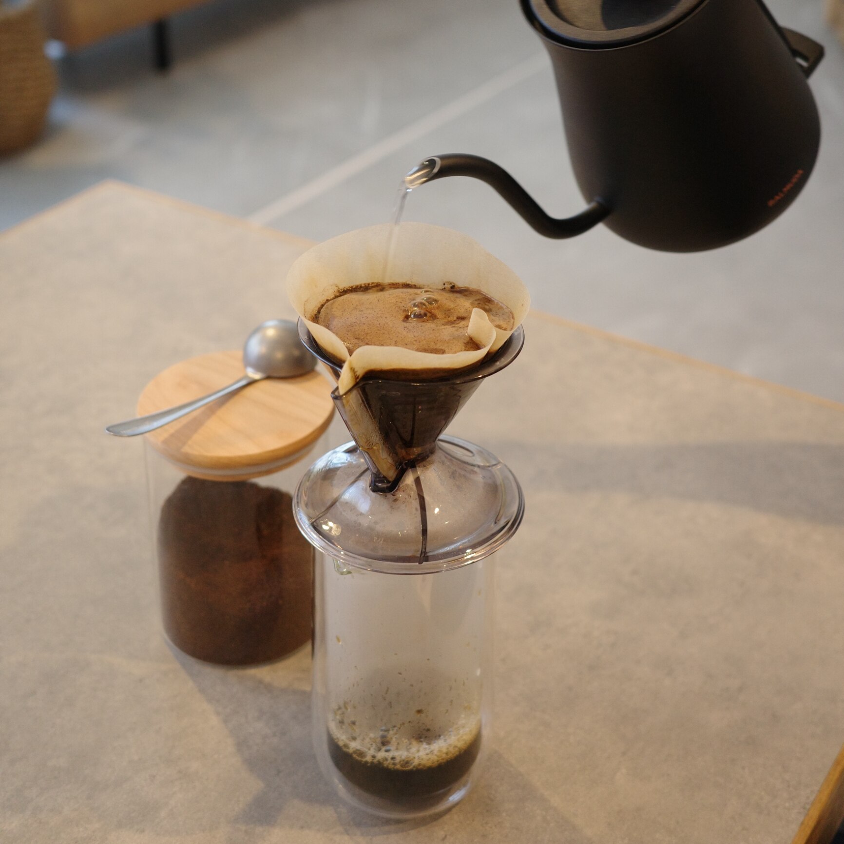 [マーナ今だけ全品ポイント5倍＆5%OFFクーポン]【365日出荷&当店限定特典付】marna マーナ ウォーターピッチャー 1L ウォータージャグ 冷水筒 コンパクト ドアポケット 庫内 ...