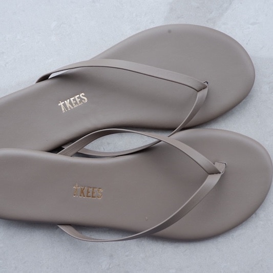 ティキーズ レザー ビーチサンダル ビーサン 本革 TKEES Lily Foundations Matte Solids Liners Highliters Shadows フラット ...