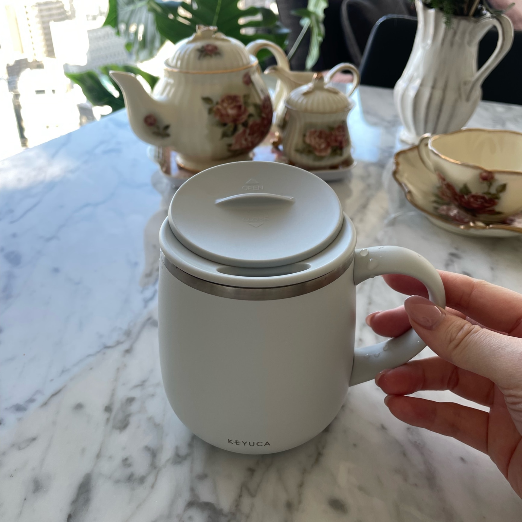 【KEYUCA公式店】ケユカ pomaステンレスマグ 400ml フタ付き（期間限定色）[フタセット マグカップ 保温 保冷 カップホルダー コップ 蓋 蓋付きマグカップ ステンレスマグカップ ...