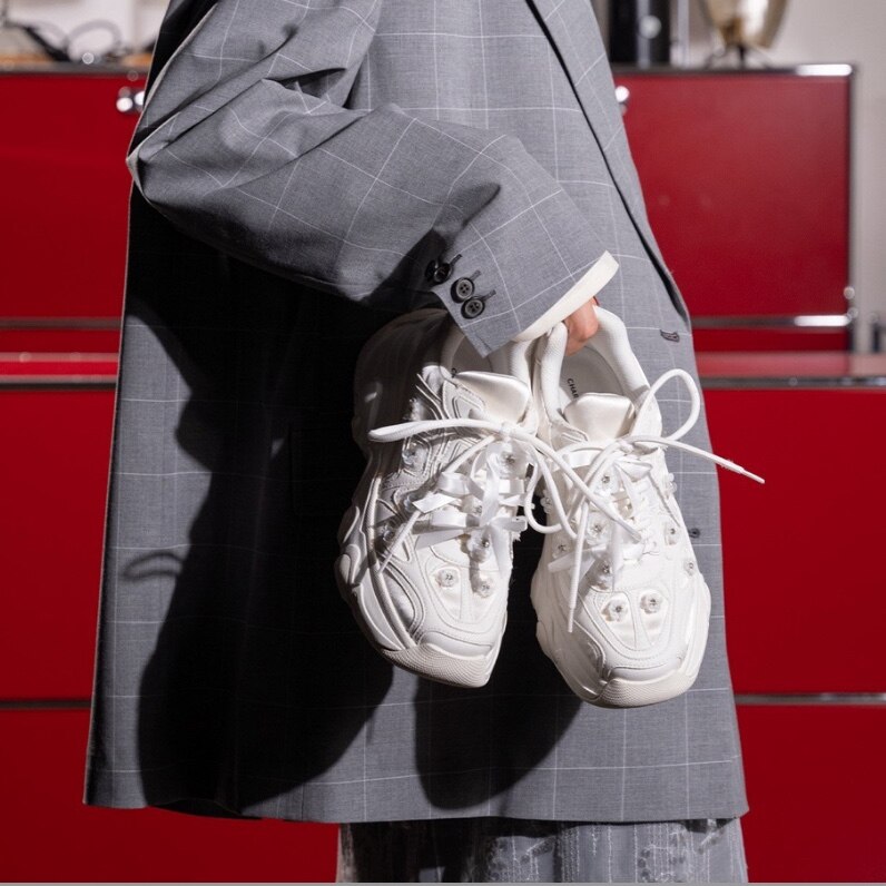 CHARLES & KEITH Gaskell ギャスケル フラワーエンベリシュッドチャンキースニーカー チャールズアンドキース シューズ・靴 ...