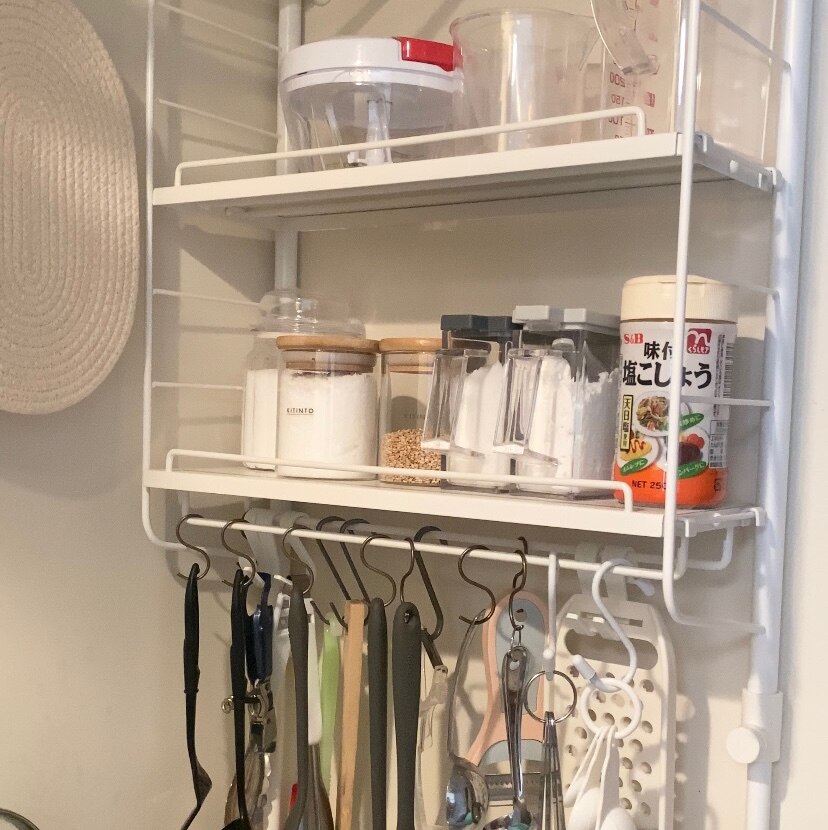 【送料無料】あす楽 平安伸銅工業 SPLUCE 突っ張りキッチンラック スリムポールラック ハンガーset M ホワイト SPL-2 つっぱり キッチン 収納 棚 伸縮☆★