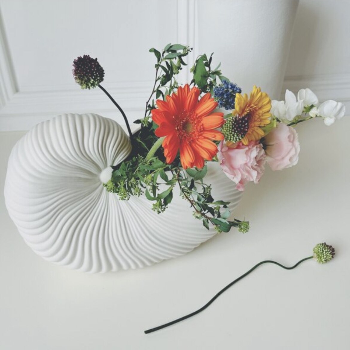【お取り寄せ】Ferm Living (ファームリビング) Shell Pot(シェルポット) オフホワイト 北欧/インテリア/花瓶/フラワー ...