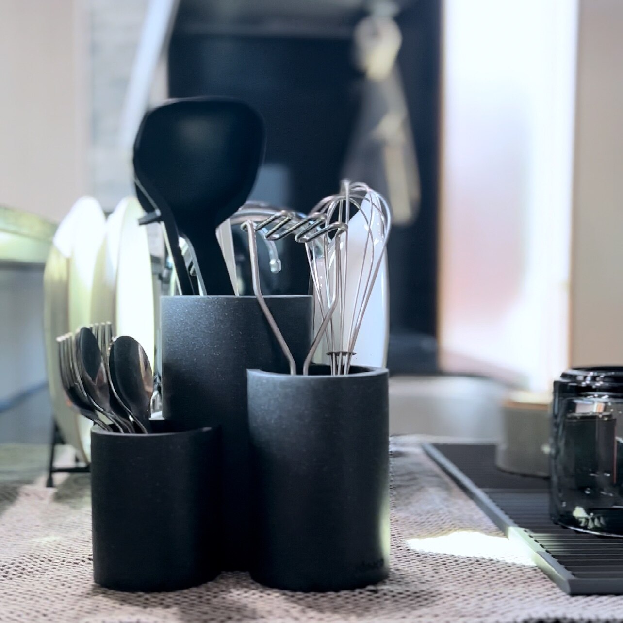 水切り イデアコ ツールスタンド キッチンツール 箸 カトラリーポケット 調理器具 カトラリースタンド 洗い物 乾燥 キッチン 収納 スタンド ...