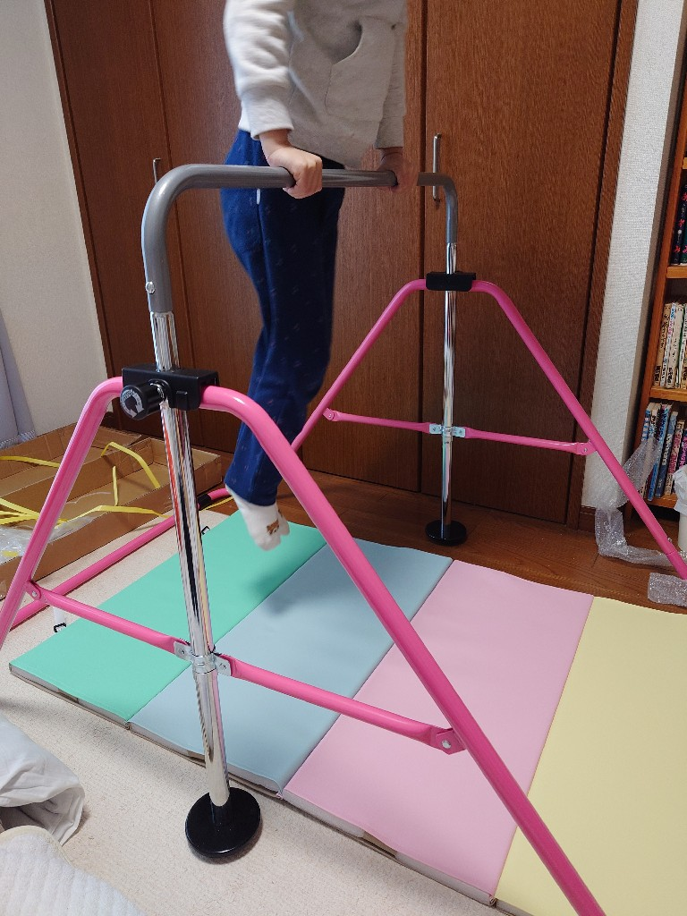 【楽天1位】RiZKiZ 鉄棒 室内 子供 耐荷重100kg 折りたたみ鉄棒 安全 SGマーク 家庭用 トレーニング 子ども 3才〜 逆上がり ぶら下がり てつぼう 折り畳み 男の子 女の子 ...