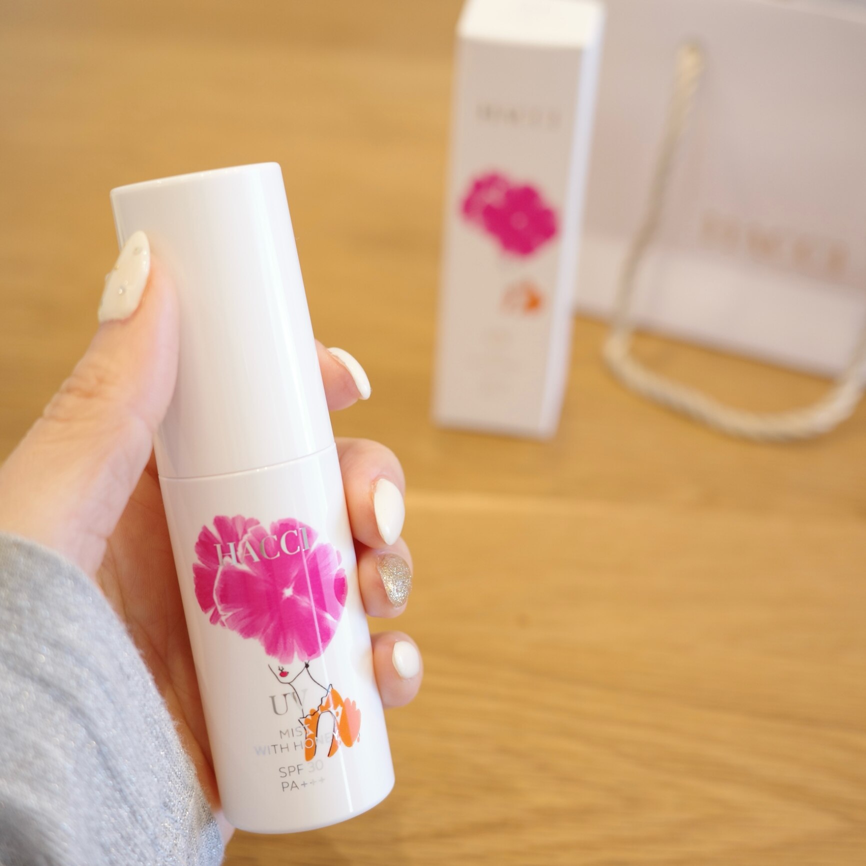 【公式】HACCI 日焼け止めミスト C 40mL SPF30 PA+++ / 送料無料 / hacci ハッチ はっち / UV ミスト / はちみつ ハチミツ 蜂蜜 / ギフト 誕生日 母 ...