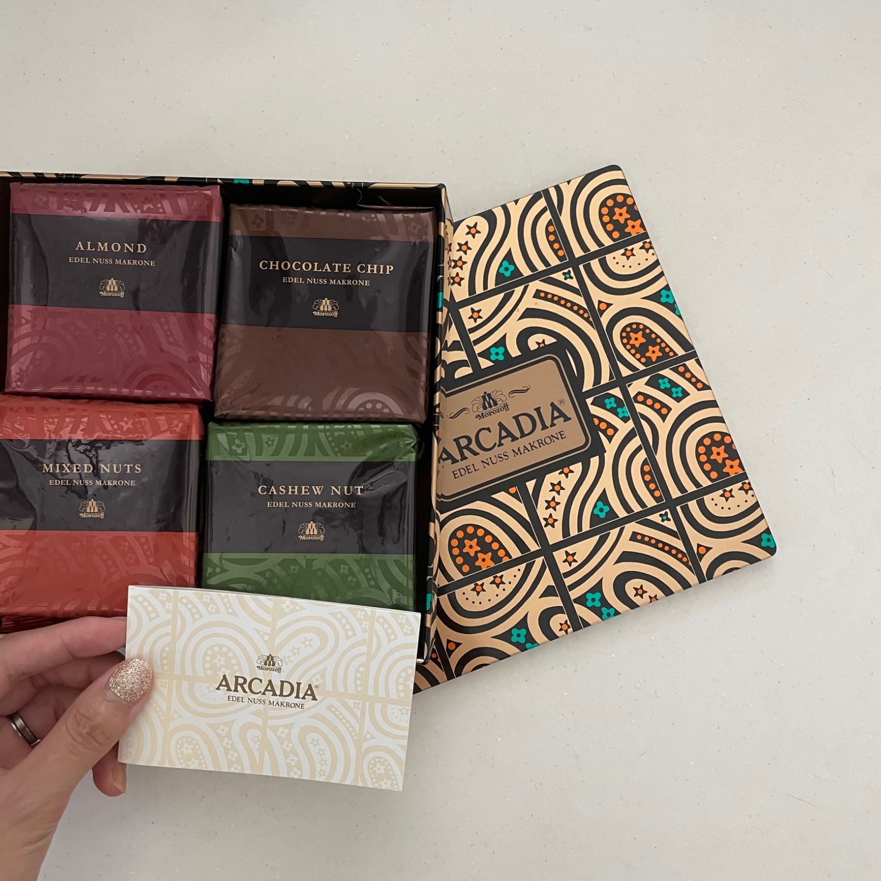 モロゾフ アルカディア 【送料無料】クッキー アーモンド チョコレートチップ カシューナッツ ミックスナッツ 焼き菓子 内祝い お返し 結婚 出産 スイーツ お礼 ご挨拶 おもたせ プレゼント ...