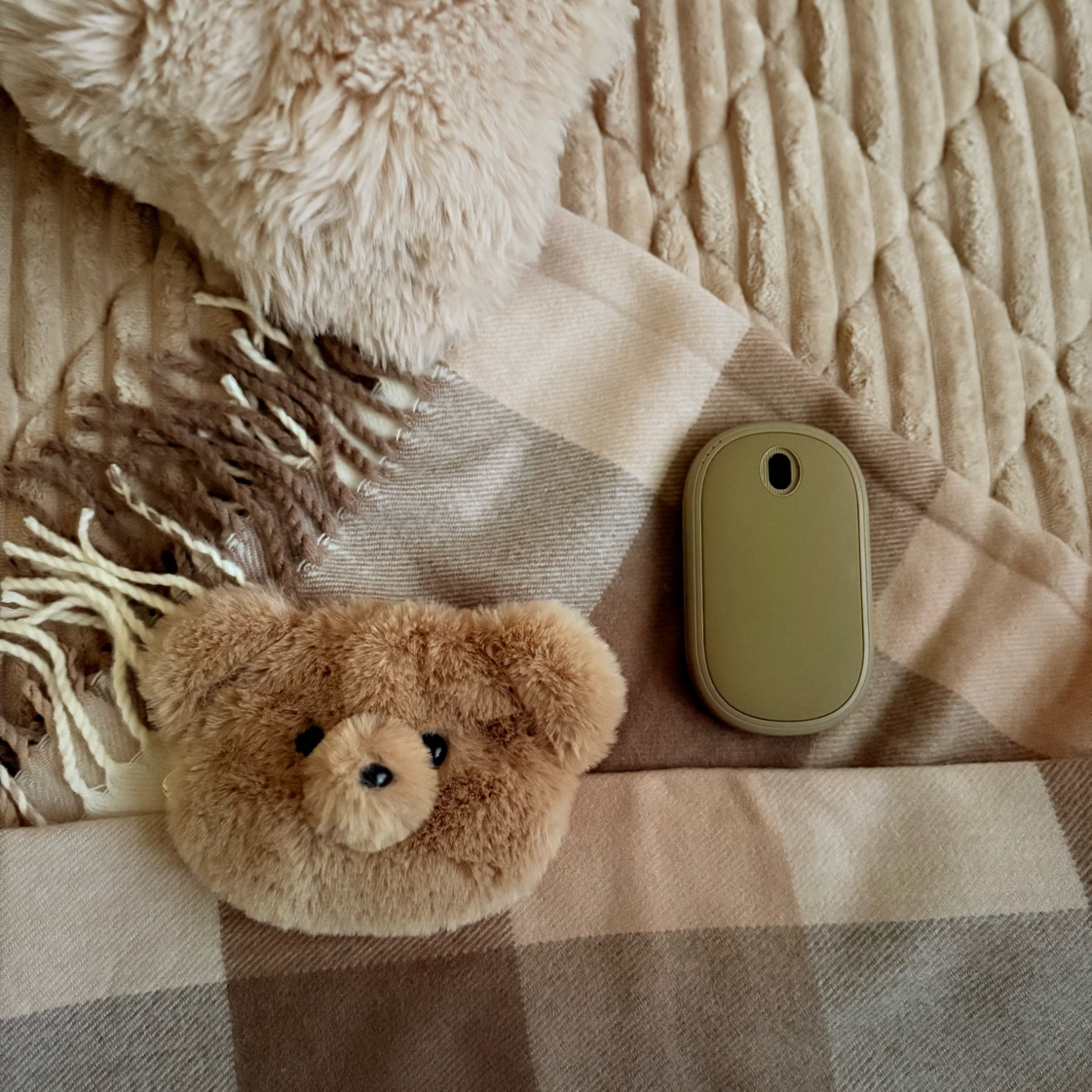 ヌクイ 充電式カイロ アイボリー グレージュ ベージュ ホワイト NUKY くり返し使える 電気カイロ 充電カイロ オシャレ 可愛い 速熱 モバイルバッテリー 5000mAh 大容量 最高55 ...