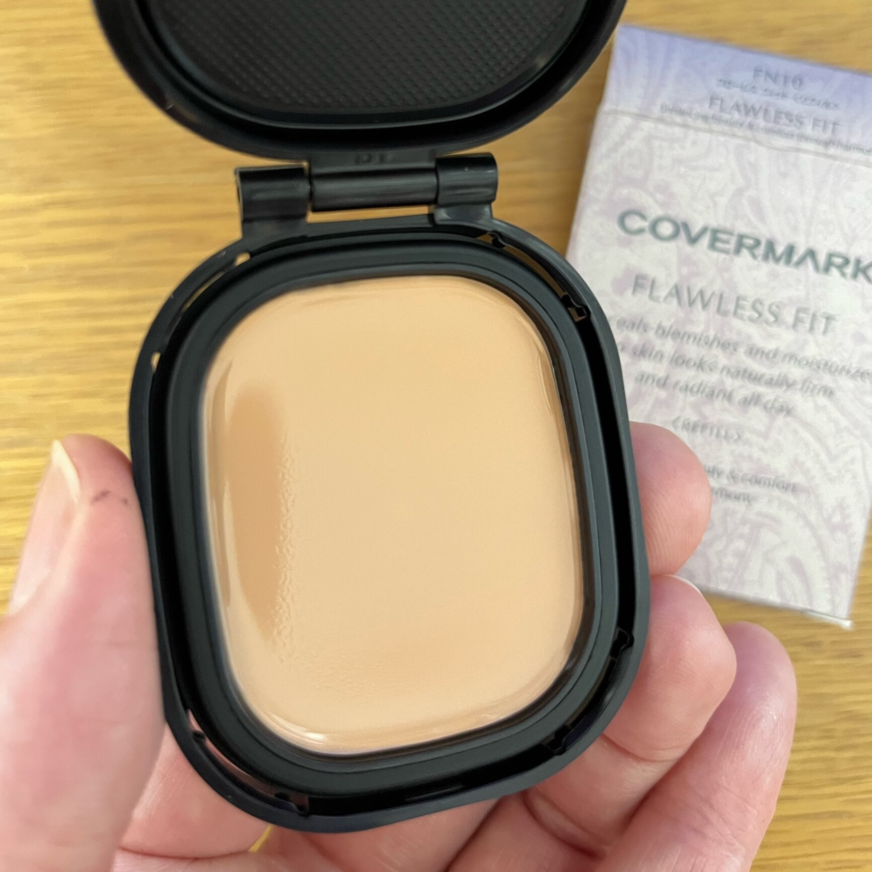 【土日祝日も出荷】カバーマーク フローレスフィット【FN10】【詰め替え用】レフィル シミ 質感 みずみずしさ クリームコンパクトファンデーション 高カバー力 シミカバー しっとり ツヤ ...