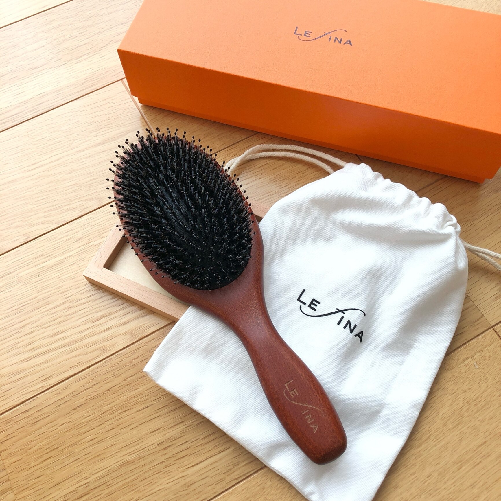 【楽天1位／レビュー1.2万件★4.64】ヘアブラシ Lefina 豚毛×天然木 高級パドルブラシ ヘッドスパニスト監修 頭皮ケア 頭皮マッサージ 静電気防止 髪質サポート 艶髪 乾燥対策 ...