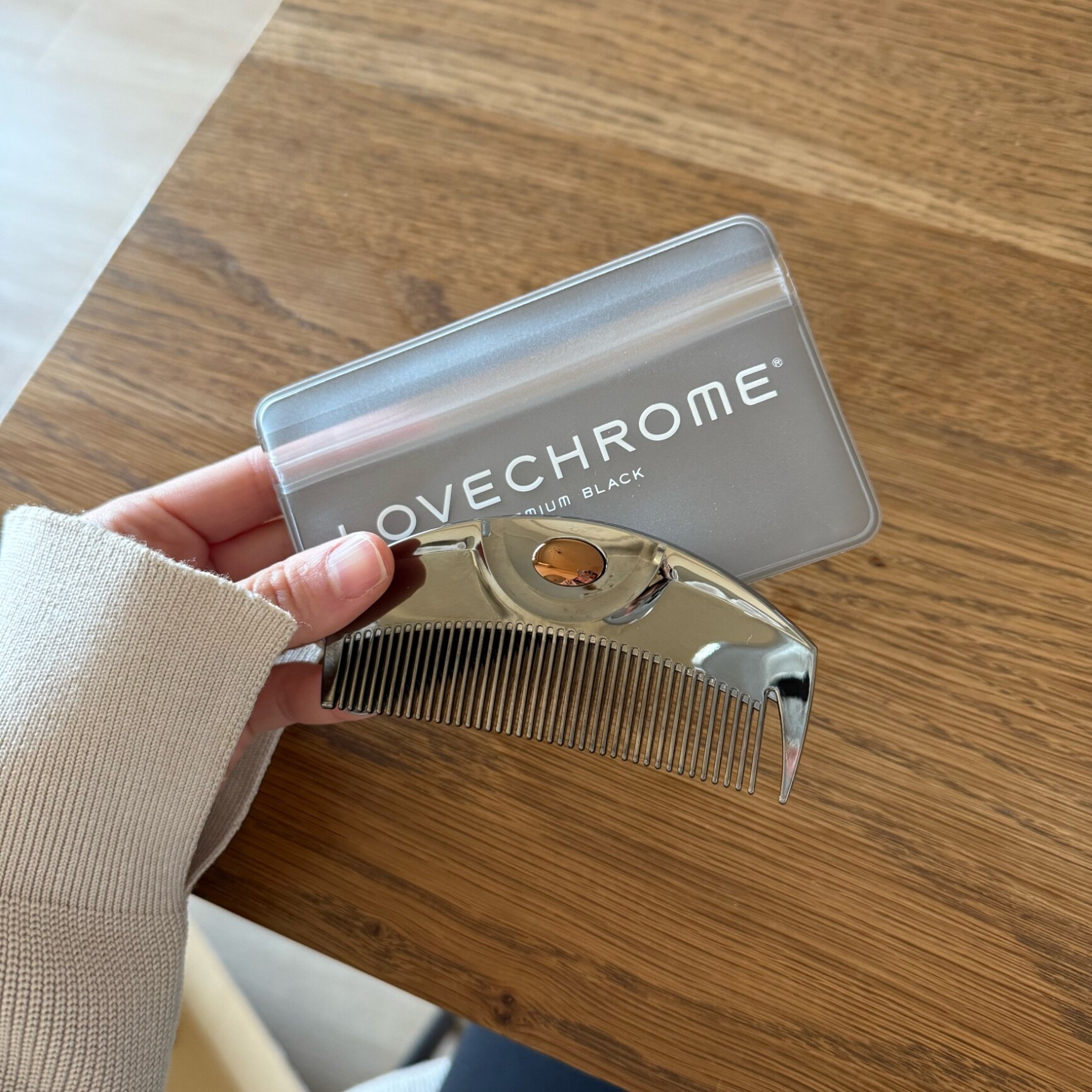 【公式】ラブクロム (R)PGツキ プレミアムブラック 美髪コーム くし クシ LOVECHROME PG TSUKI Premium Black とかすだけでさらツヤ髪へ ダメージレス ...