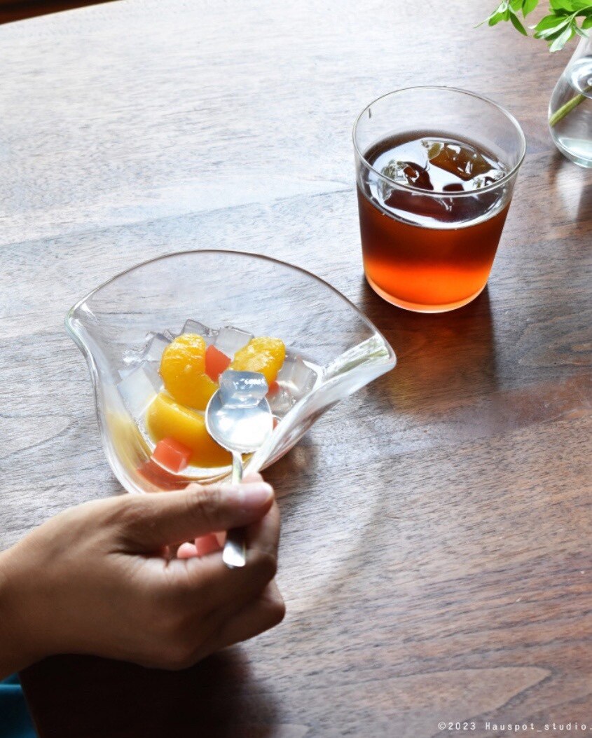 小鉢 ガラス デザート 果物 お皿 fizz フィズ 泡小鉢 直径(約)15.0cm×5.5cm クリアー・タン・リサイクル スガハラ ガラス Sghr sugahara glass ...