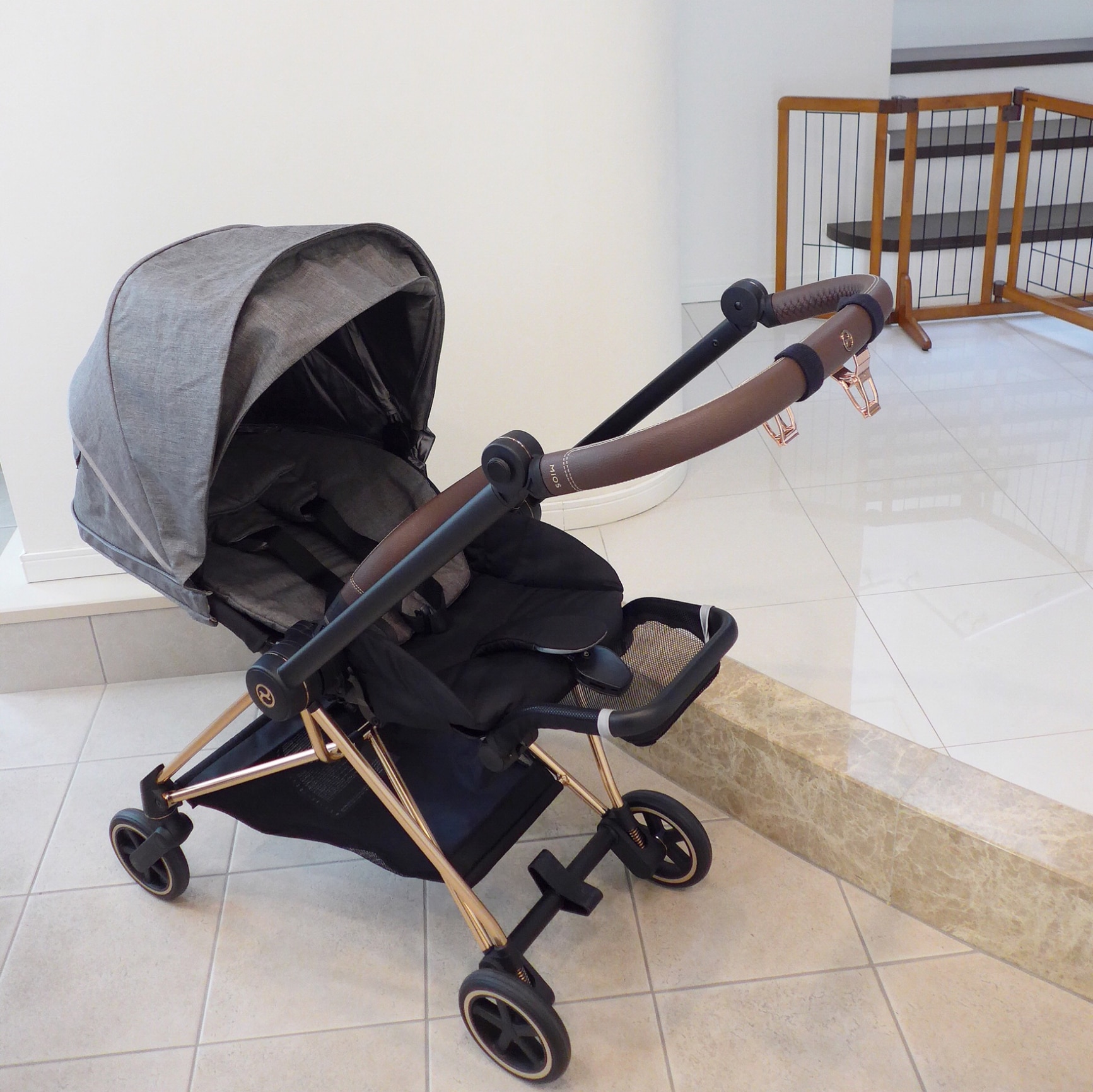 【無料組立てサービス実施中】 サイベックス ミオス JP3 ローズ ゴールド フレーム フルセット レインカバー付き ( cybex MIOS 1か月 22kg a型 ベビーカー バギー ...