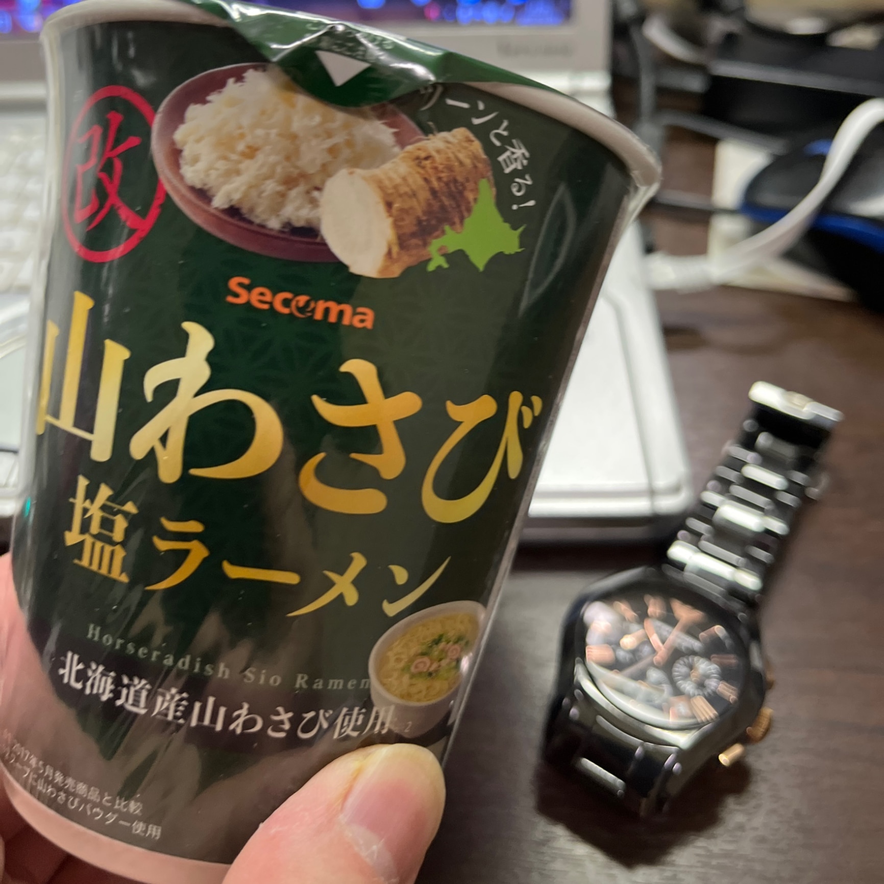 セイコーマート Secoma 山わさび塩ラーメン改 12個入 わさび 塩ラーメン 山わさびラーメン セコマ 通販 刺激 辛い 激辛 北海道 ご当地 送料無料 ケース