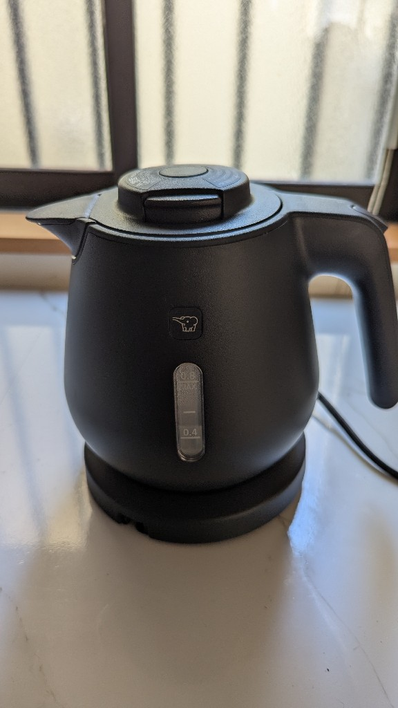 \最大500円OFFクーポン発行中／象印 電気ケトル CK-DB08-BM送料無料 ZOJIRUSHI 電気ケトル ケトル CKDB ckdb CKDA ckda 安全設計 転倒湯漏れ防止 ...