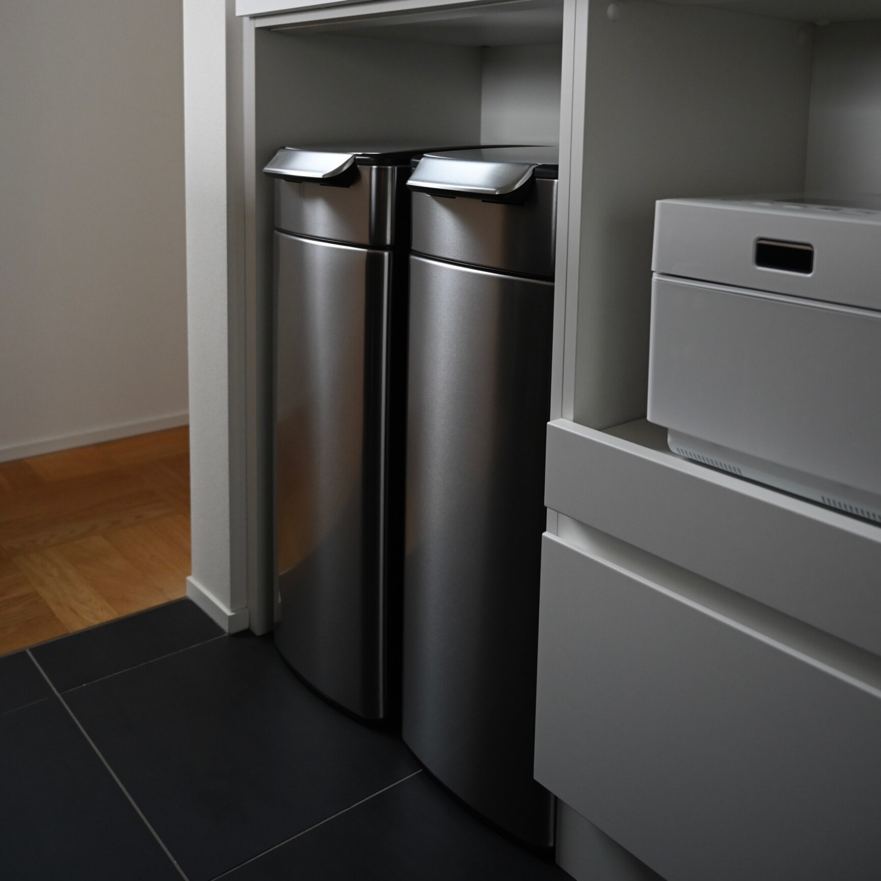 【特典付】( シンプルヒューマン simplehuman スリム タッチ バーカン 40L ) W2016 メーカー直送 山崎実業 公式 オンライン 通販 ゴミ箱 ダストボックス ...