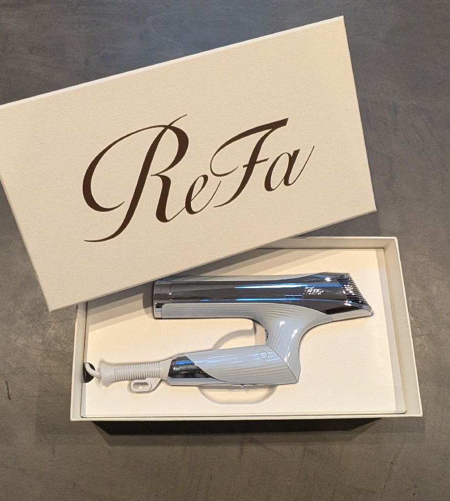 ReFaのクリスマス ドライヤー 最新 海外OK 《ReFa公式店 延長保証》 リファビューテック ドライヤー スマート ダブル 引っ越し 新居 買い替え ReFa BEAUTECH ...