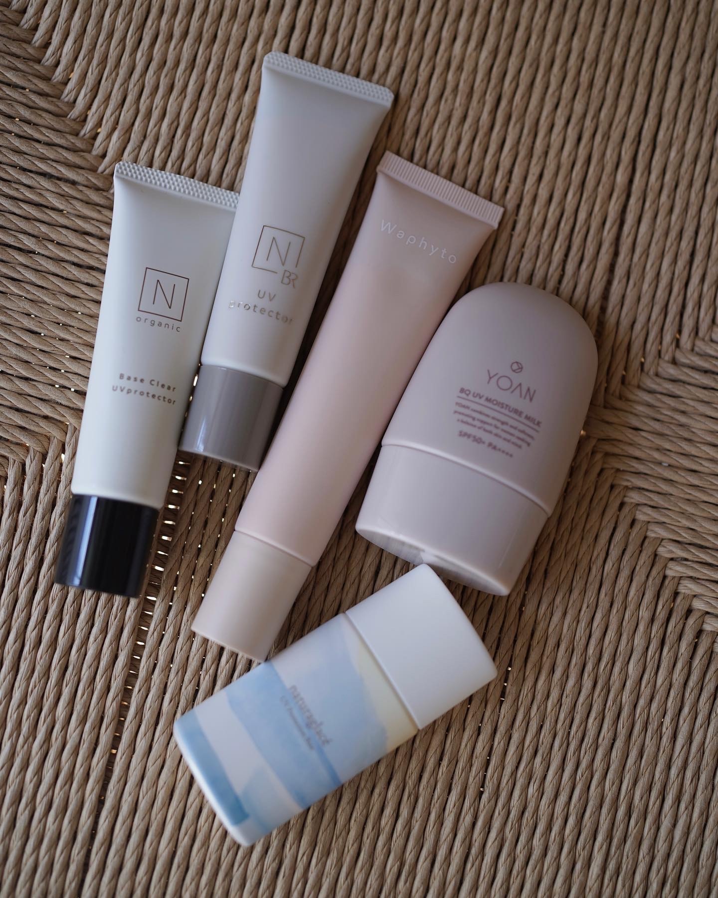 \SALE期間P5倍／【公式】N organic 日焼け止めトーンアップ UVプロテクター Bright 30g SPF 30 PA+++ カバーセラムUV シトラスハーブの香り 日焼け止め ...