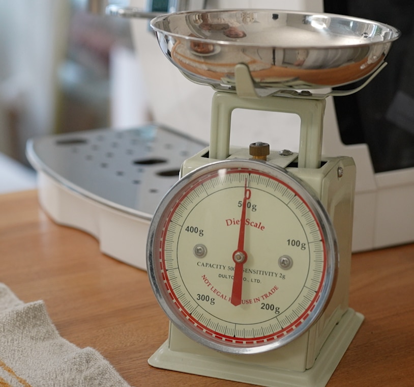 アメリカンキッチンスケール 1kg AMERICAN KITCHEN SCALE はかり 計量 クッキングスケール アナログ 上皿付 ...