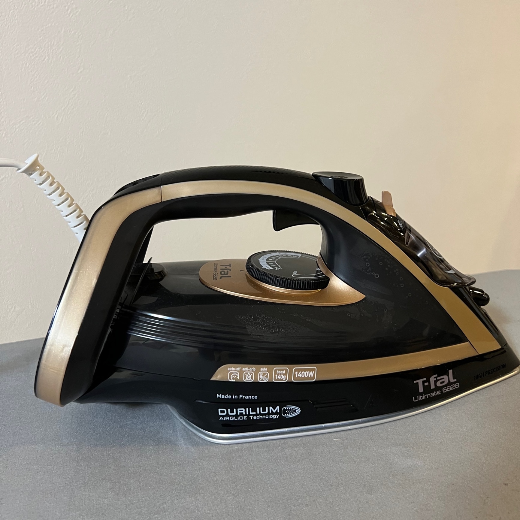 ティファール(T-fal) FV6828J0(ブラック×ゴールド) アルティメット スチームアイロン