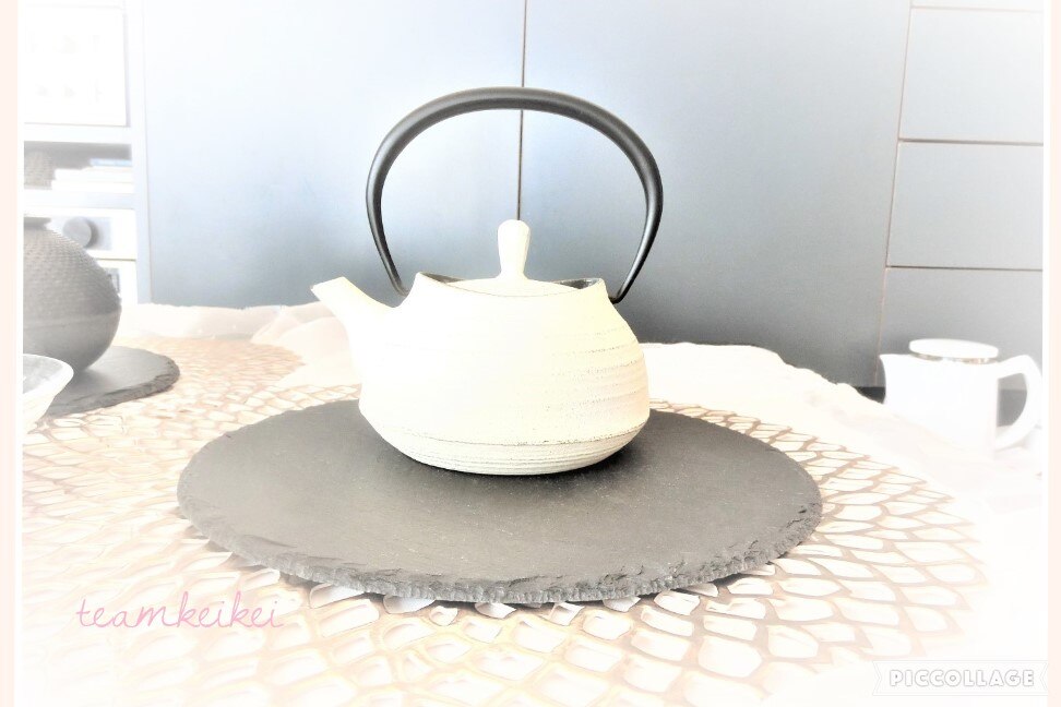 壱鋳堂(ITCHU-DO)南部鉄器 ティーポット 刷毛目 Hakeme 0.4L プレミアムアイボリー★この商品は日本国内販売の正規品です★《お買い物合計金額6,800円で送料無料！》で送料無料！》