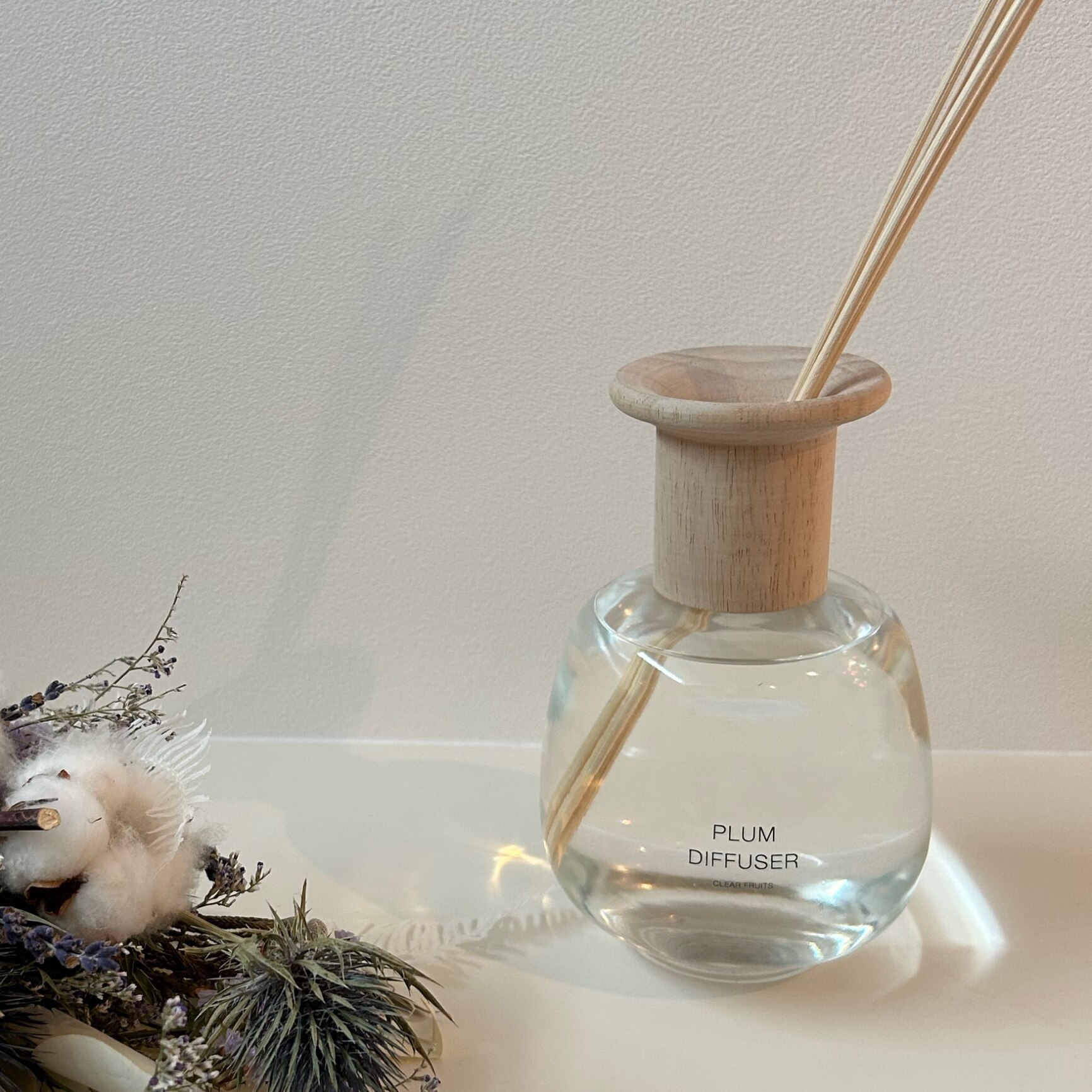 プラム ディフューザー PLUM DIFFUSER 大容量 600ml ルームフレグランス アロマ ボトル 香り フルーツ ムスク マグノリア スティック インテリア ギフト プレゼント ...