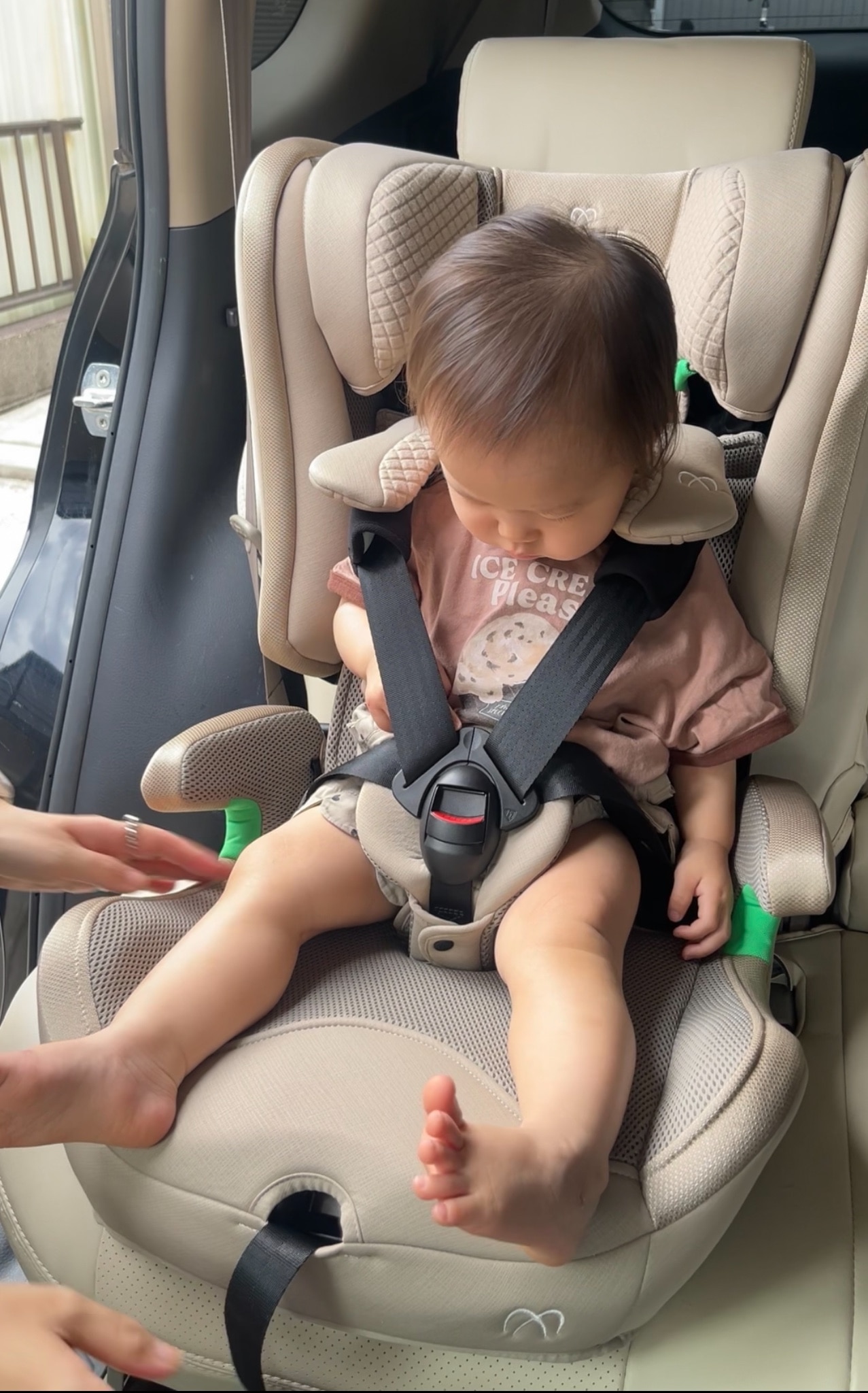 【1種類を選べる】エールベベ・パパットR(1台)【エールベベ(AILEBEBE)】[ジュニアシート 1歳から 10歳まで R129]