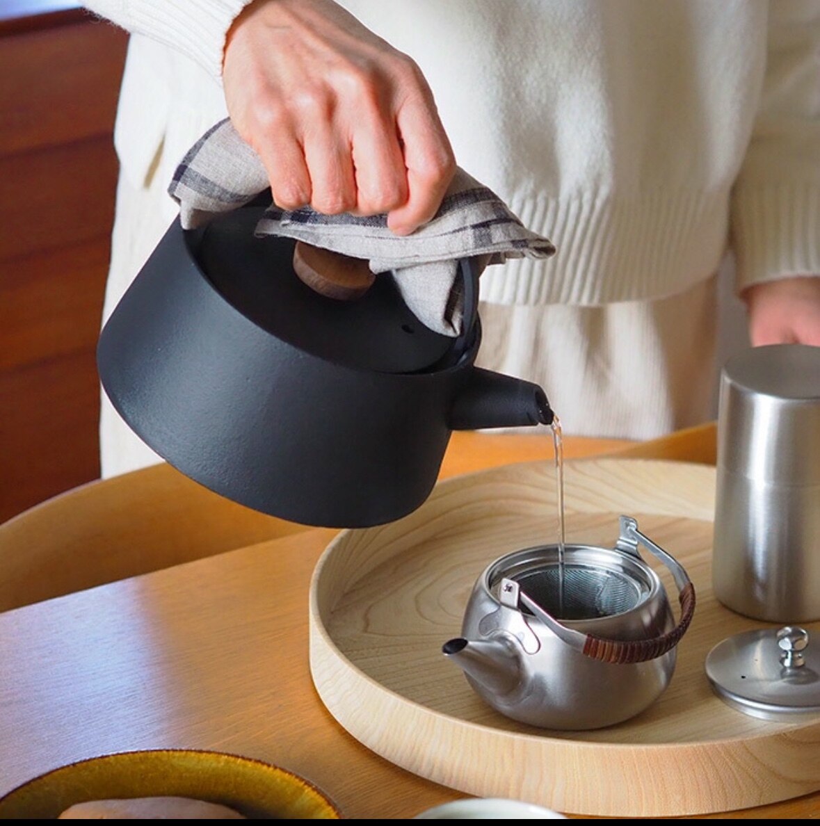 【1/1★最大100％Pバック】tetu 鉄瓶 / 南部鉄器 日本製 やかん ケトル 1L 鋳鉄 IH対応 直火 白湯 鉄分補給 チーク 小泉誠 ギフト プレゼント