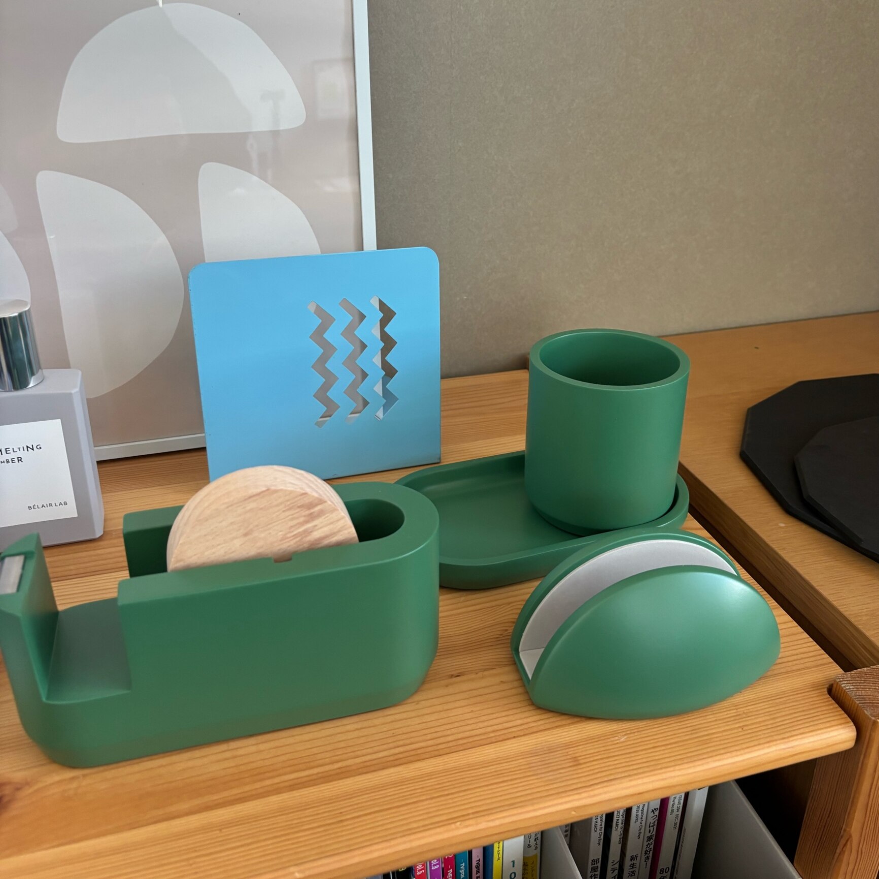 イデアコ 【 tape cutter (テープカッター) 】 ideaco テープカッター テープ 文房具 机 デスク 天然木 ナチュラル モダン 可愛い おしゃれ ホワイト ベージュ ...